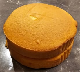 Woolworths Double Unfilled Sponge 460g | bunch