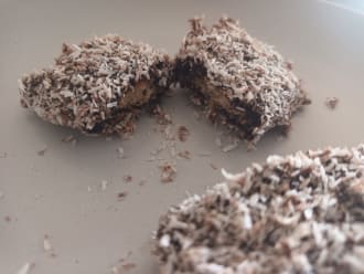 Woolworths Free From Gluten Lamingtons 12 Pack | bunch