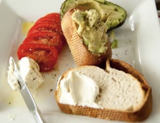 Making Labna (Soft Yoghurt Cheese) | bunch