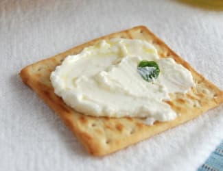 Making Labna (Soft Yoghurt Cheese) | bunch