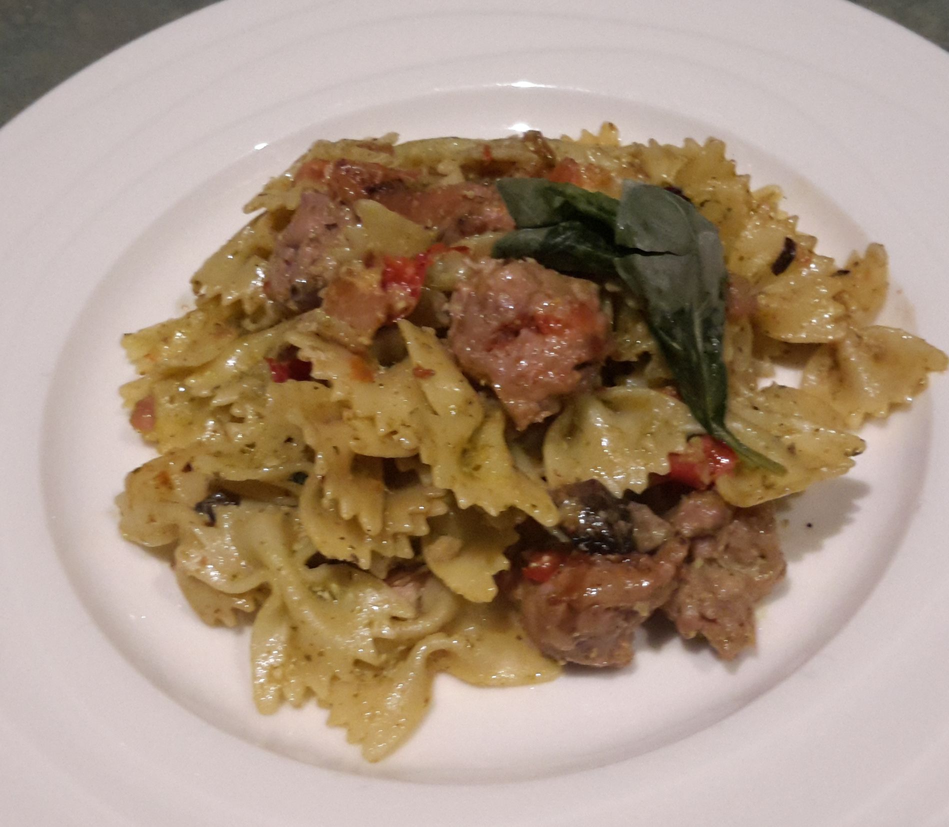 Pesto and pork sausage pasta | bunch