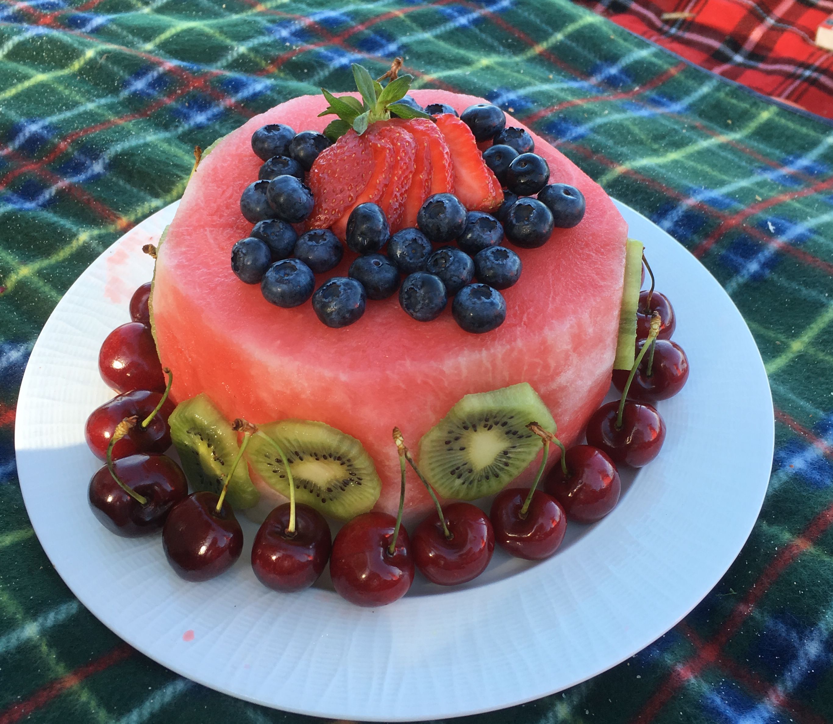 Fresh fruit cake | bunch