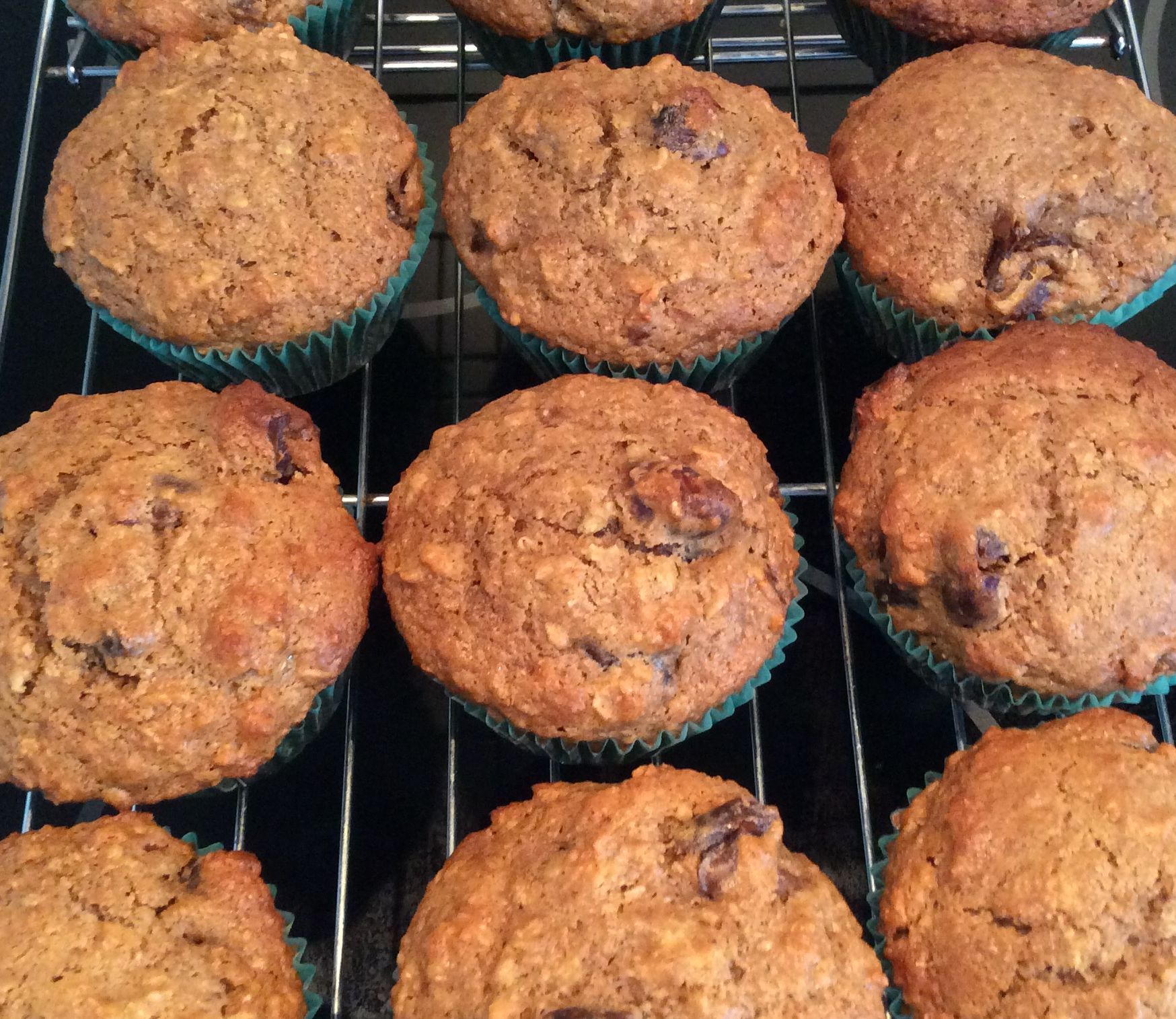 Overnight Date & Oat Muffins | bunch