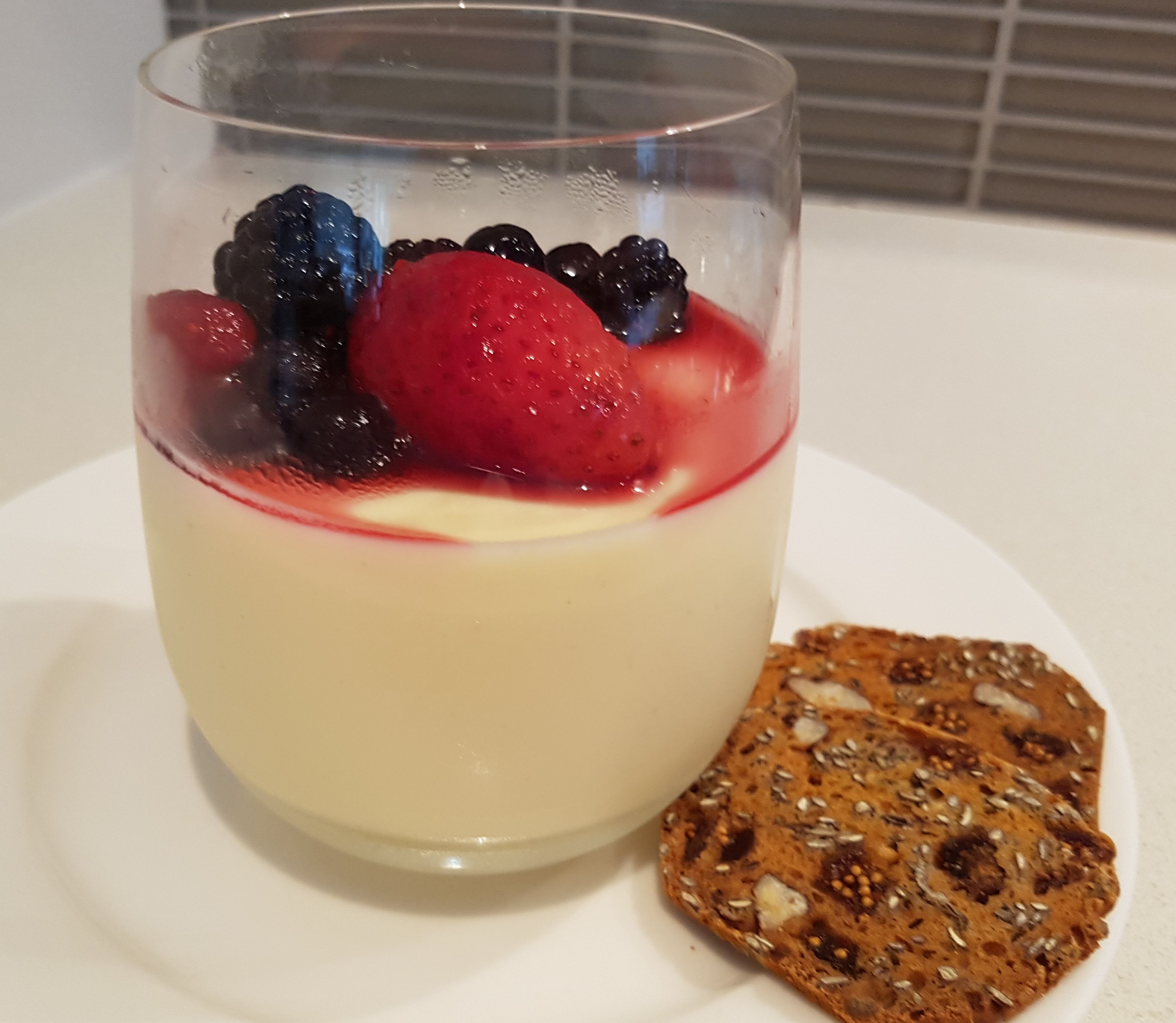 Berrylicious white chocolate panna cotta! | bunch