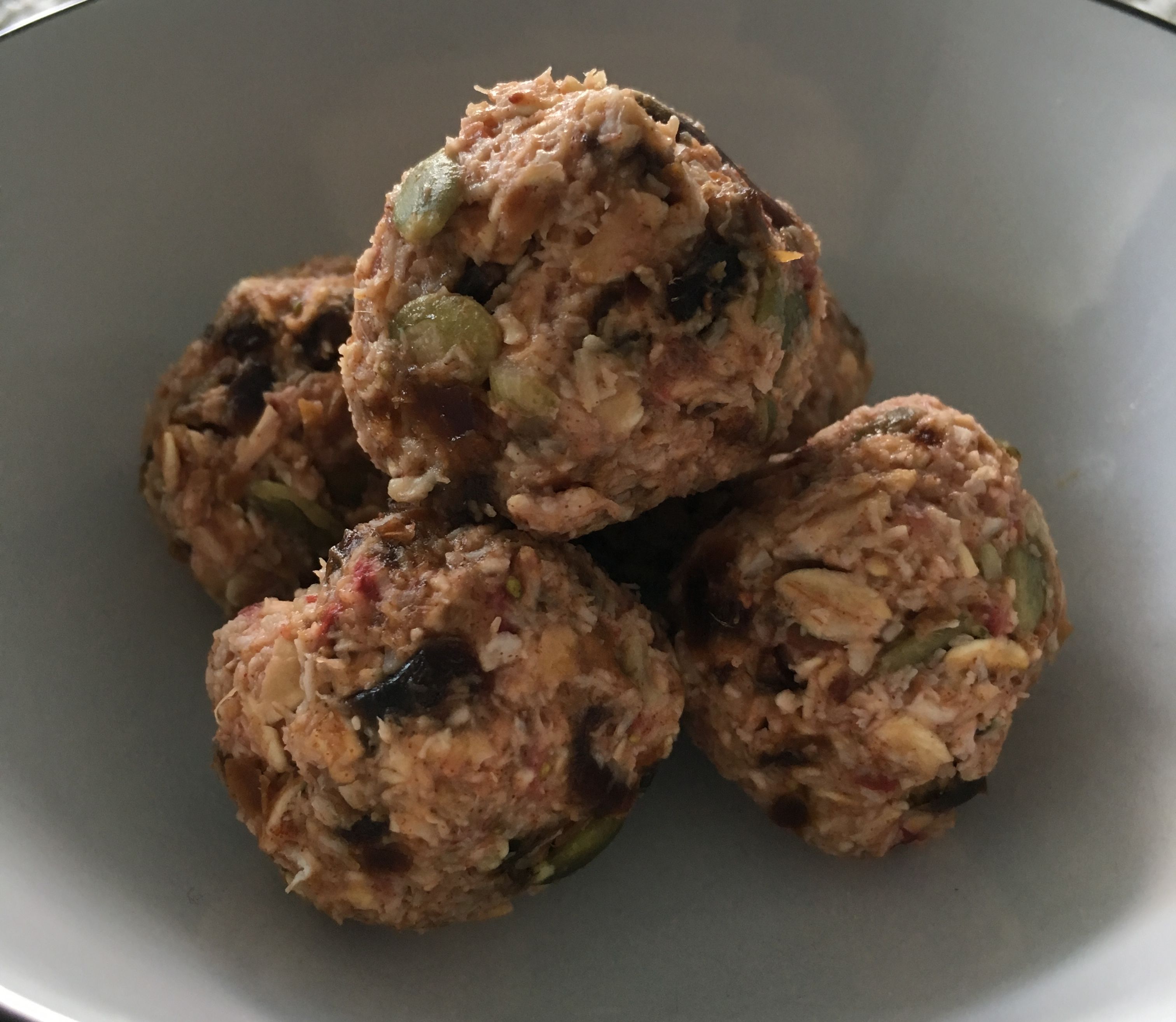 Strawberry Oat Snack Balls | bunch