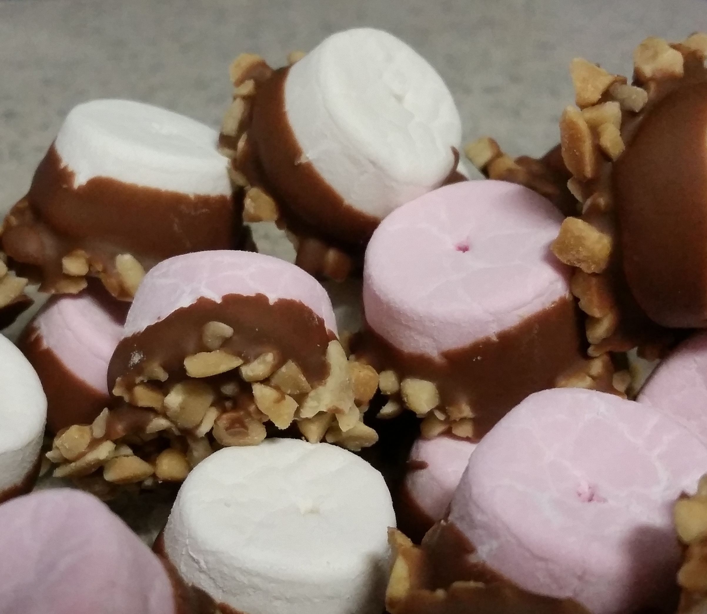 Marshmallow hugs | bunch