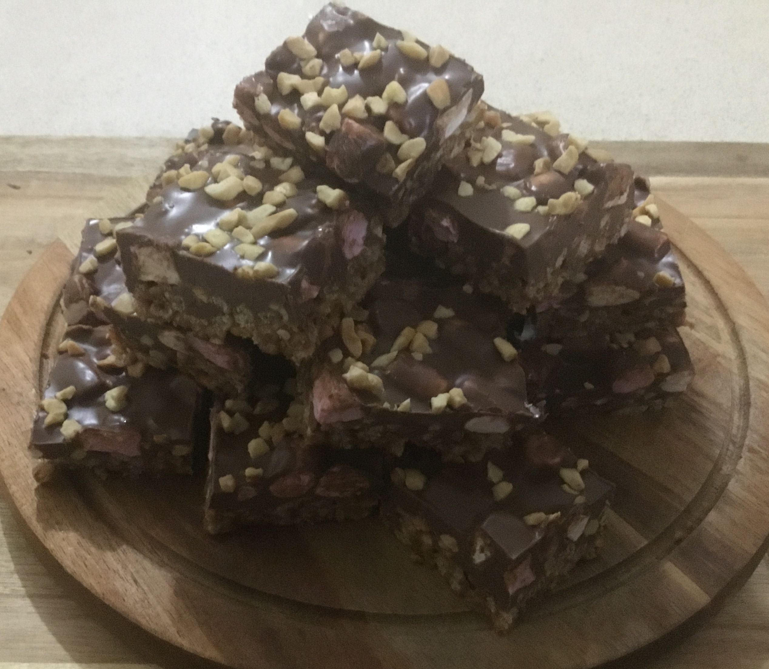 Mars bar rocky road slice | bunch