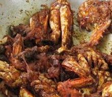 Stir-fried crab with spring onions | bunch