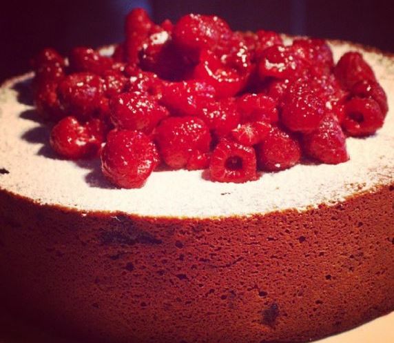 Gluten-Free Raspberry Cake | bunch