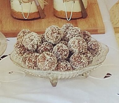 Choc Peppermint Balls | bunch