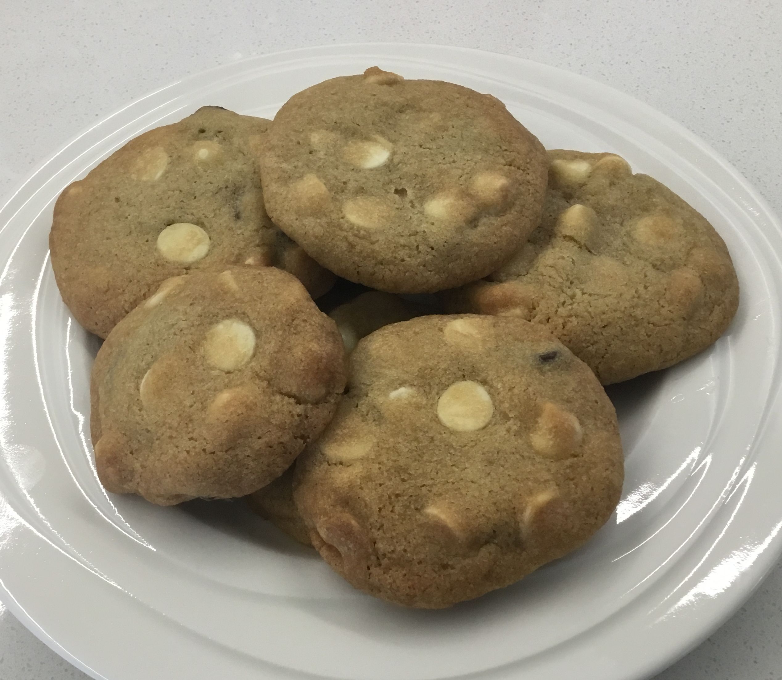White-choc & macadamia cookies | bunch