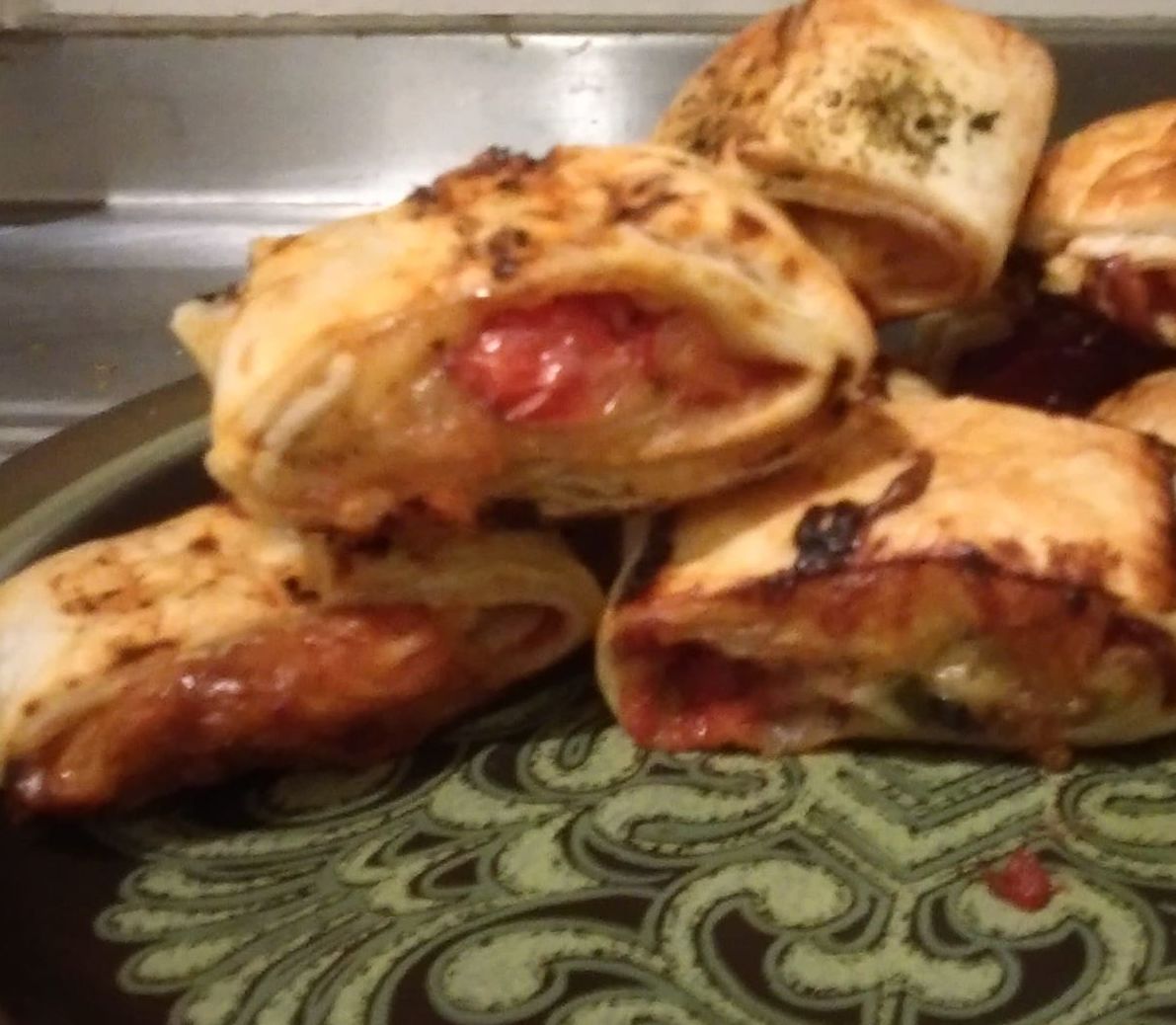 Vegetarian Pizza Scrolls | bunch