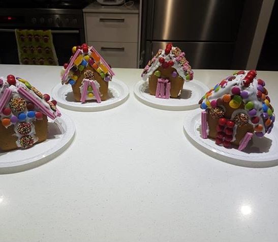 Gingerbread houses | bunch