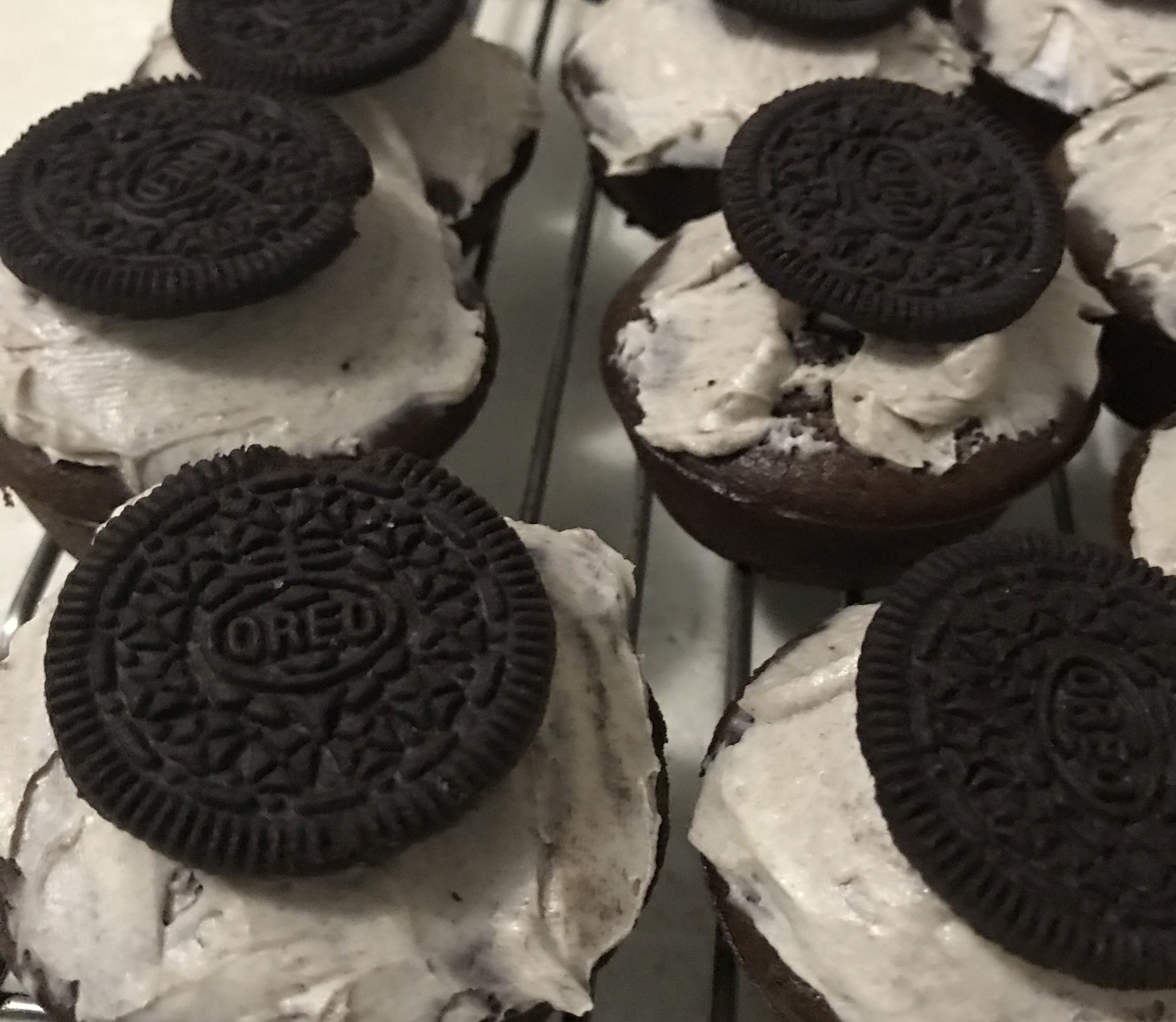 Oreo bottom cupcakes | bunch