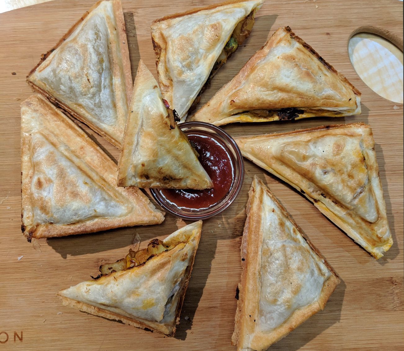 Lazy Man’s Curry Puffs (using a sandwich toaster) | bunch