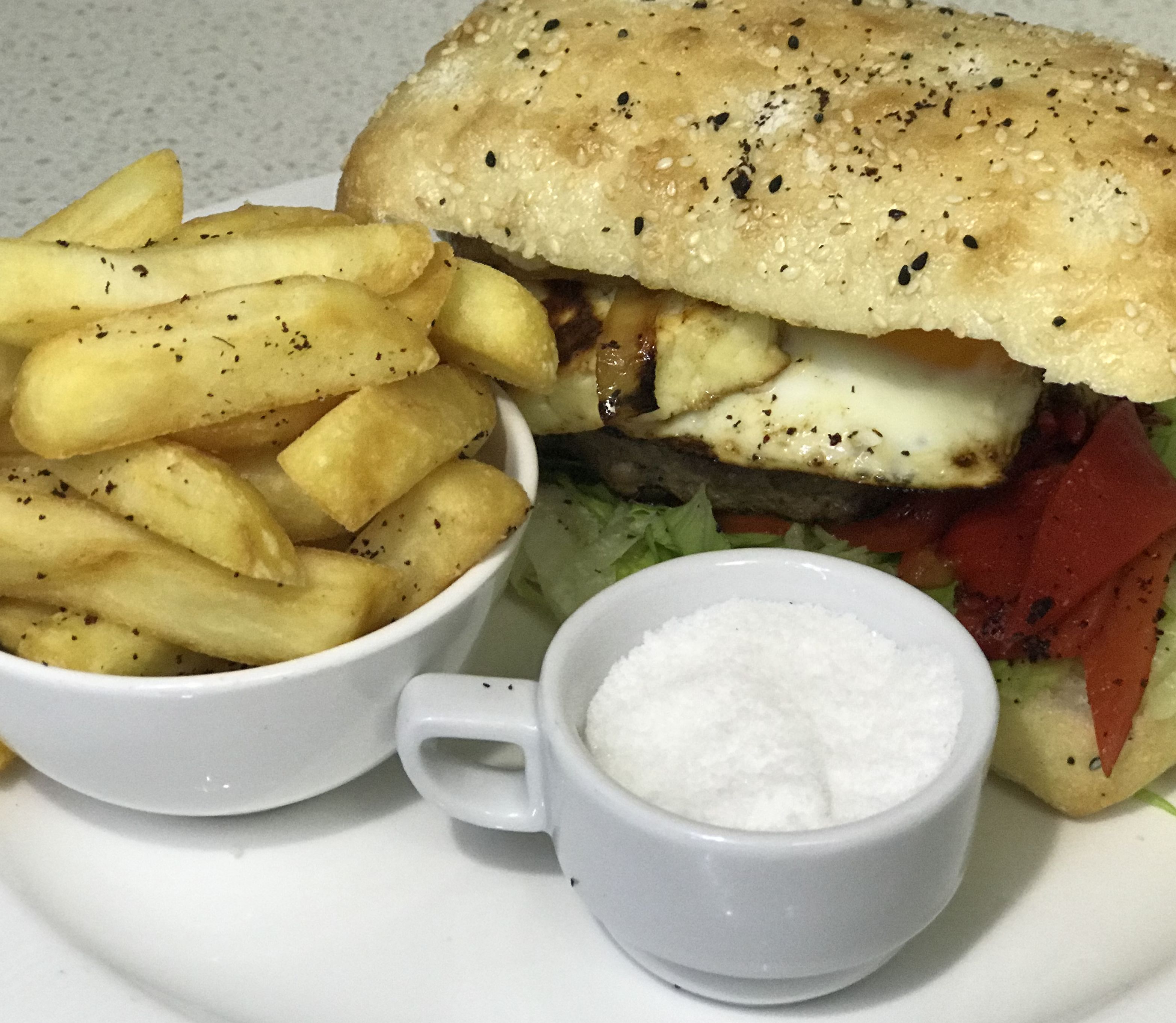 Turkish style Hamburger and vinegar powder chips | bunch