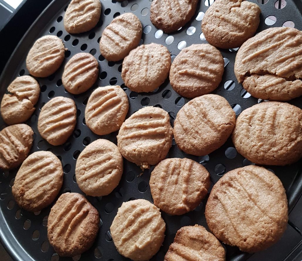 3 ingredient peanut butter cookies | bunch