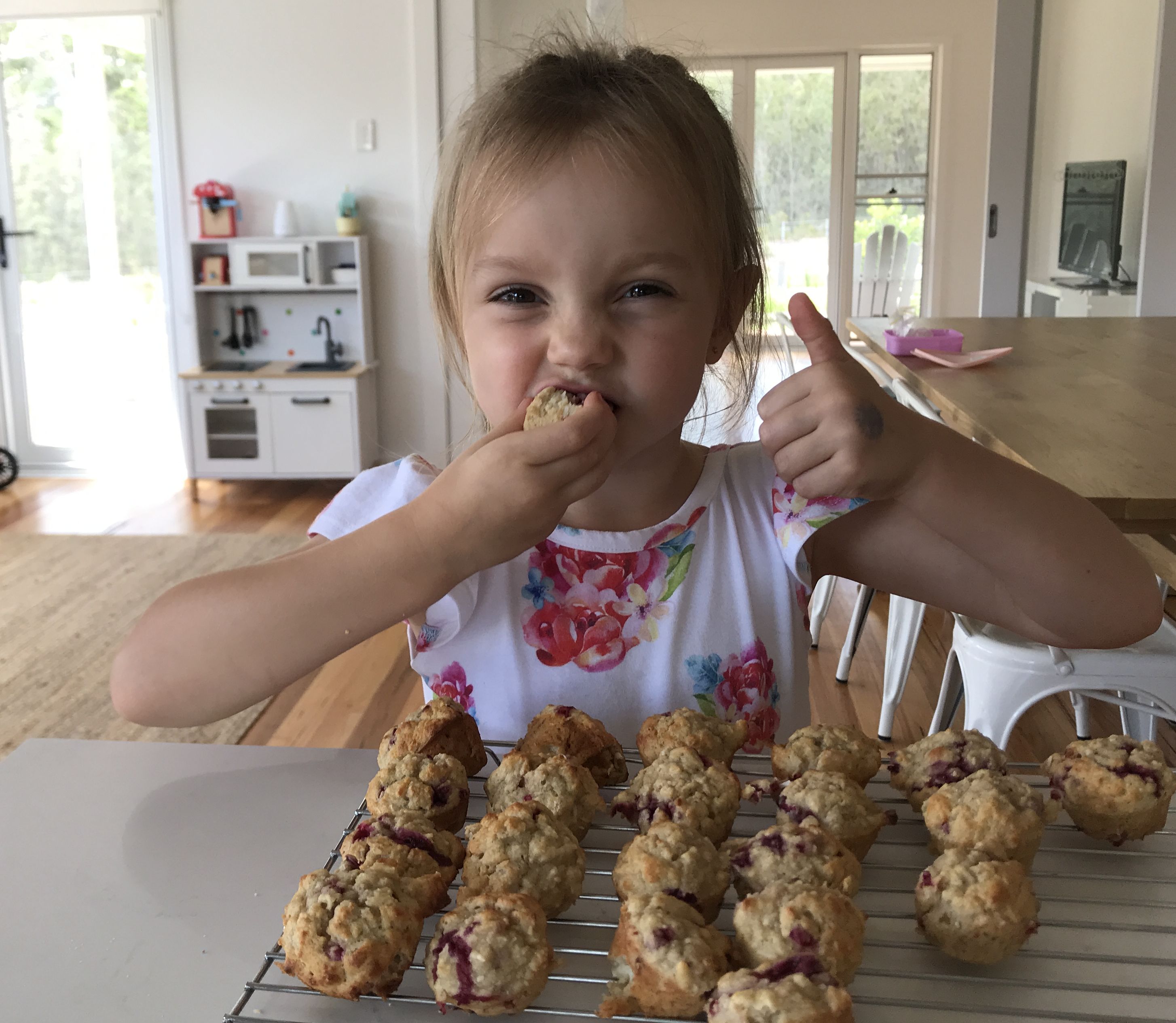 Toddler + Mum Approved Banana and Raspberry Muffin | bunch