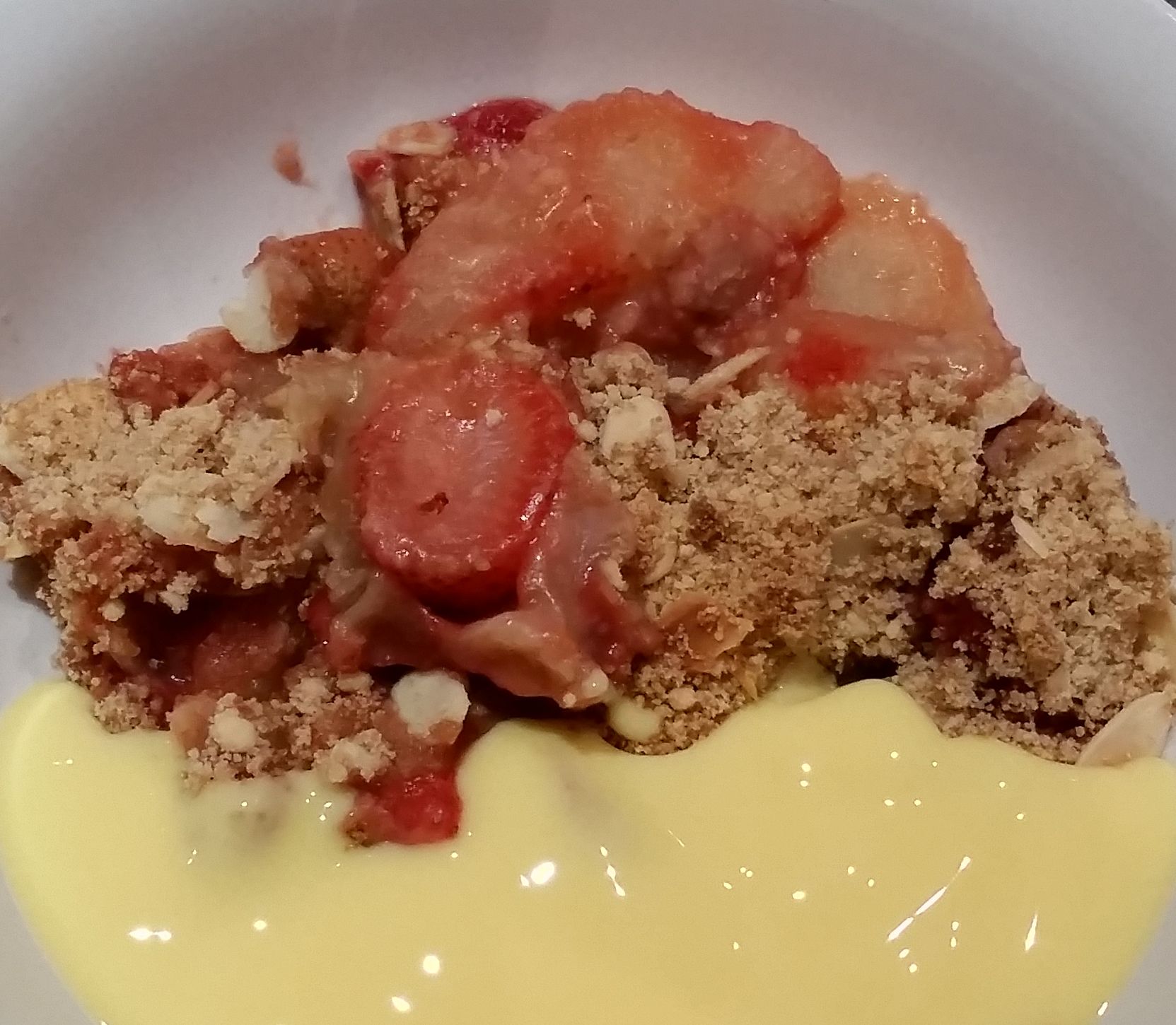 Apple and Strawberry Crumble | bunch