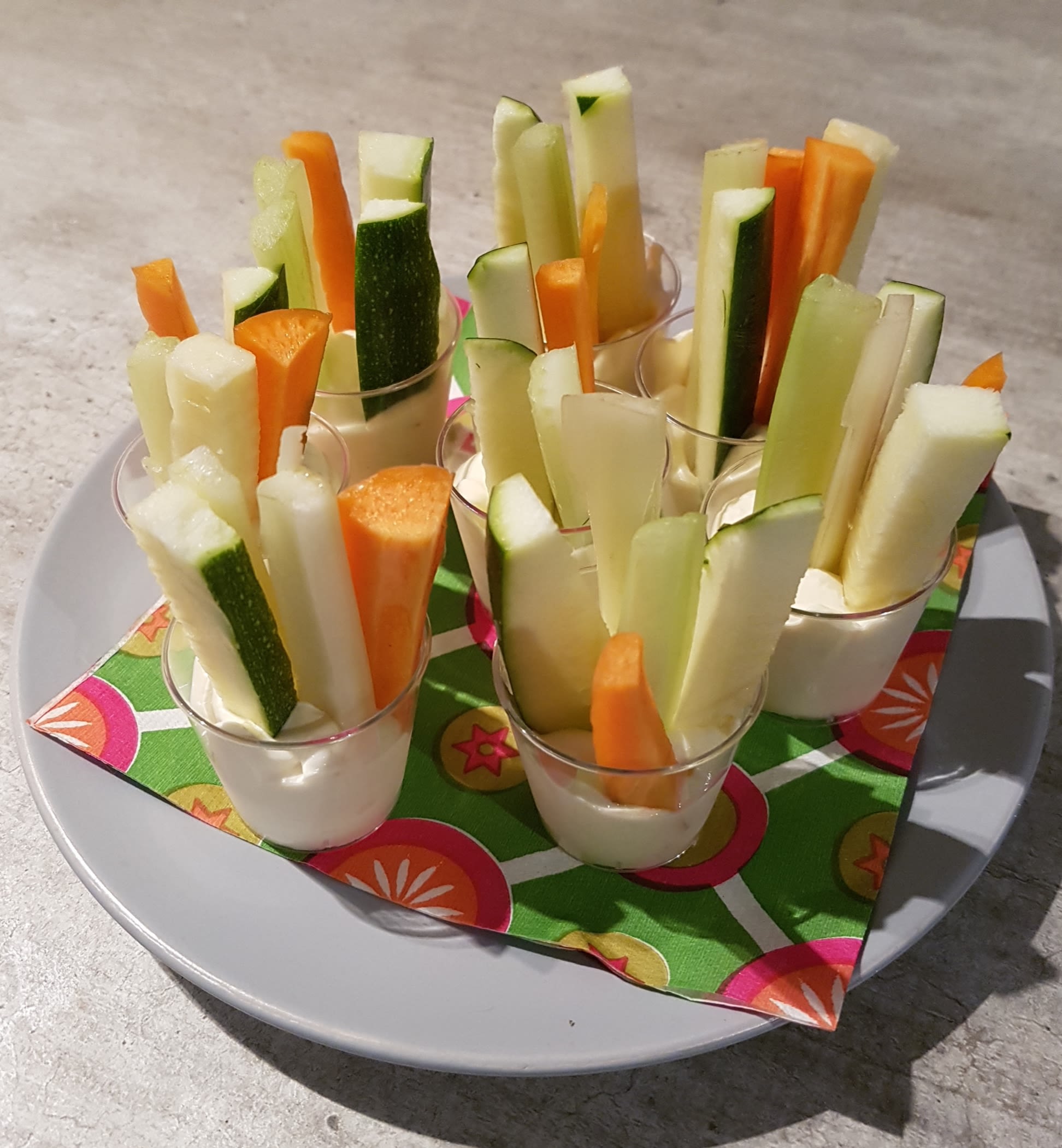 Veggie sticks in dip | bunch