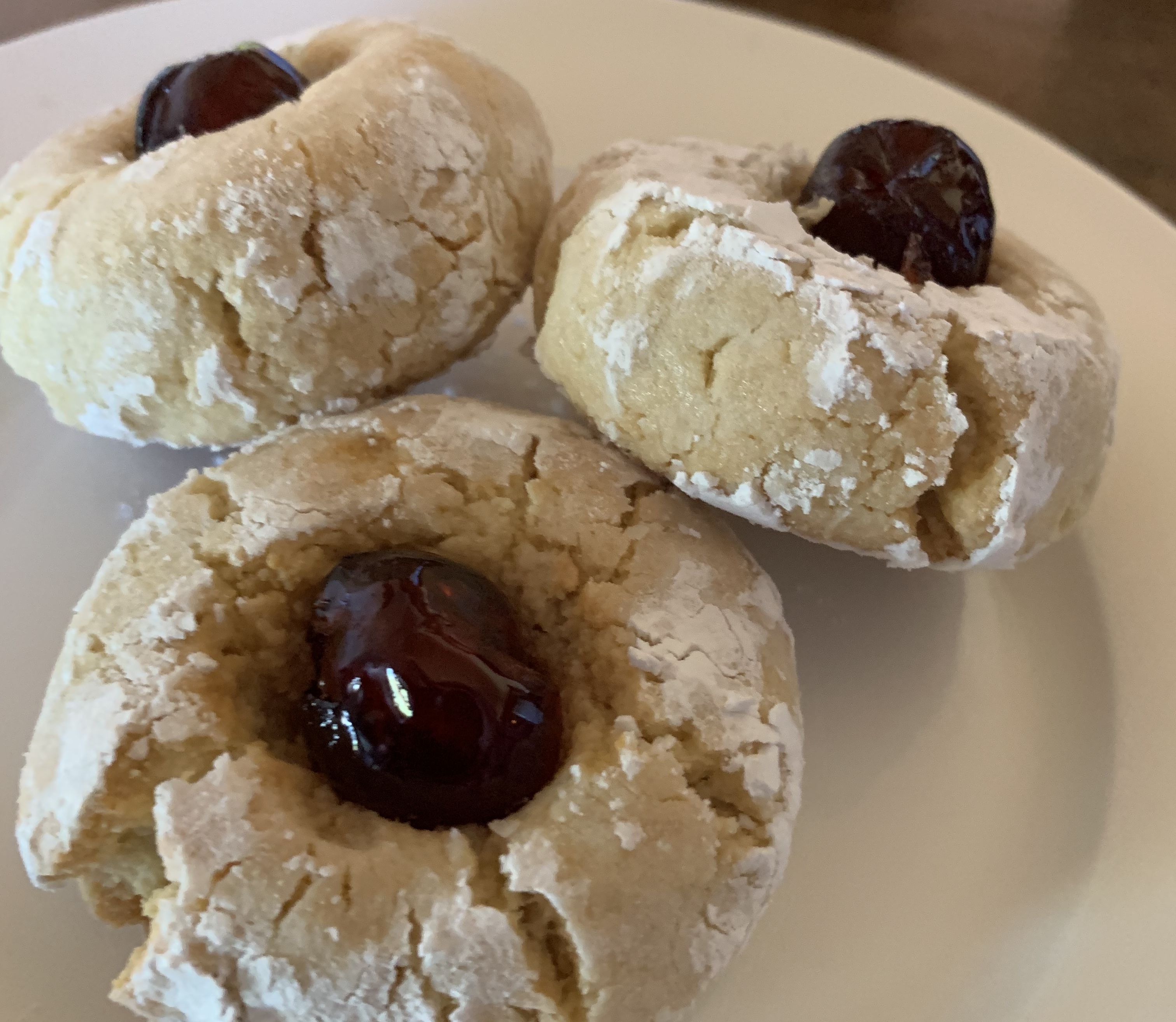 Soft amaretti cookies | bunch