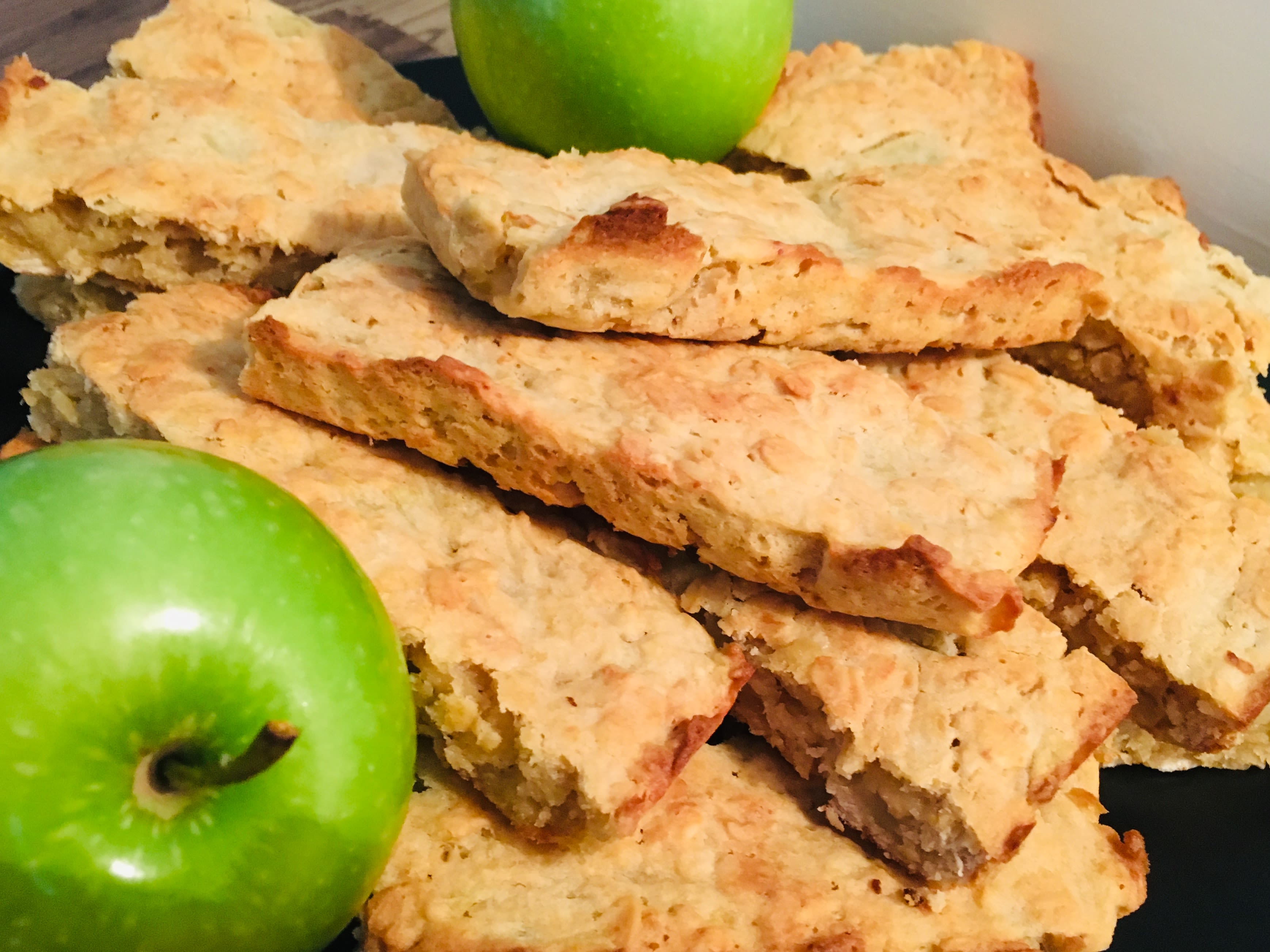 Apple oat bars | bunch