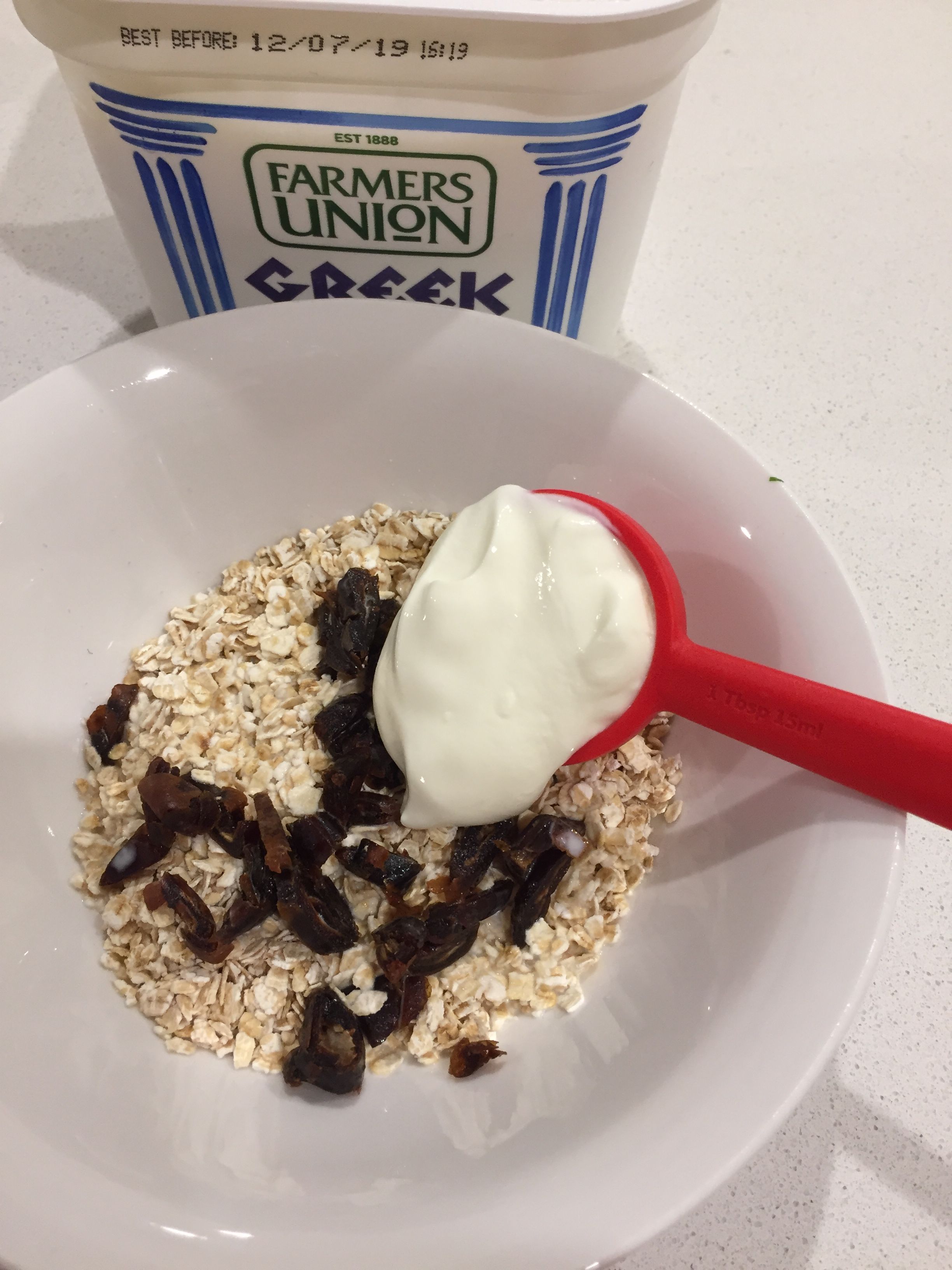 Quick Overnight Oats with Dates | bunch
