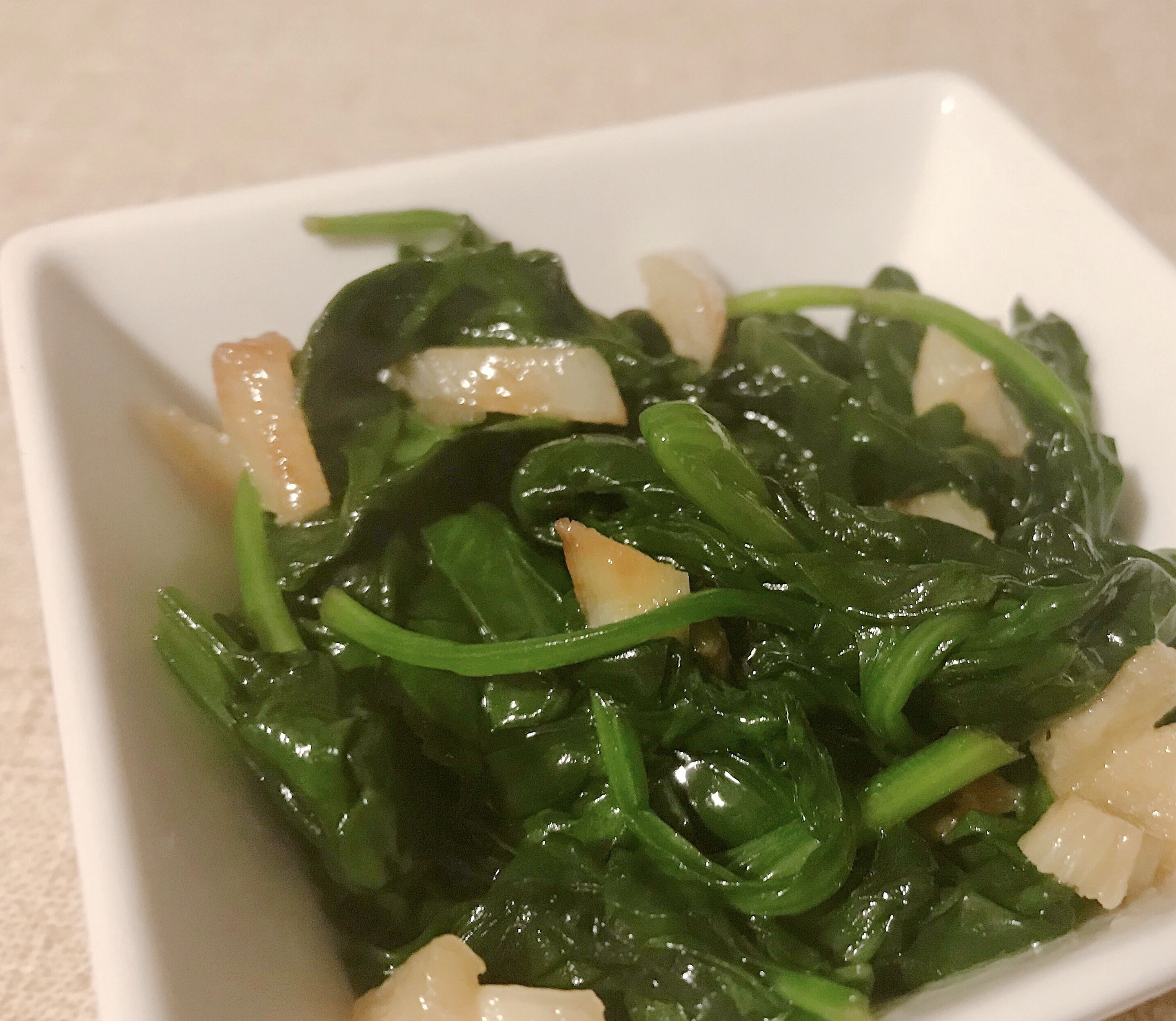 Garlic sautéed spinach | bunch