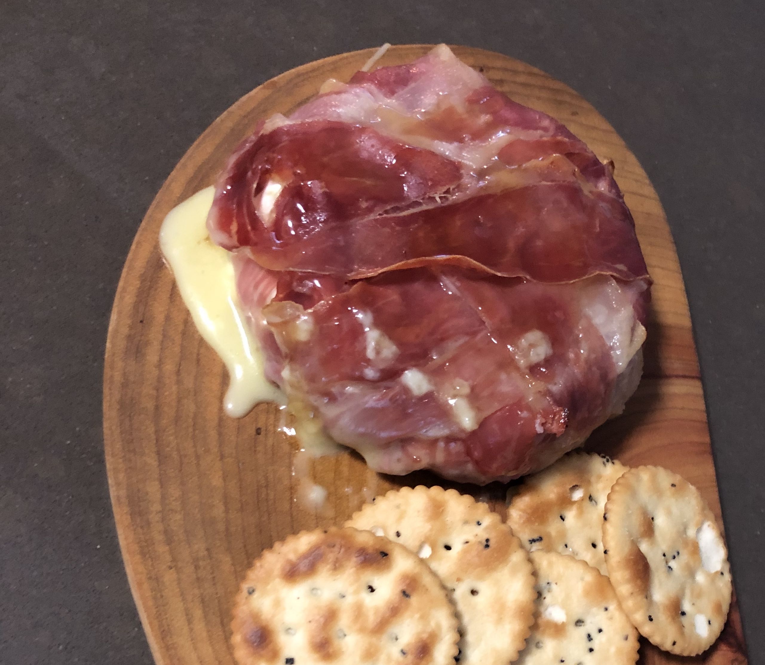 Baked Brie wrapped in prosciutto | bunch
