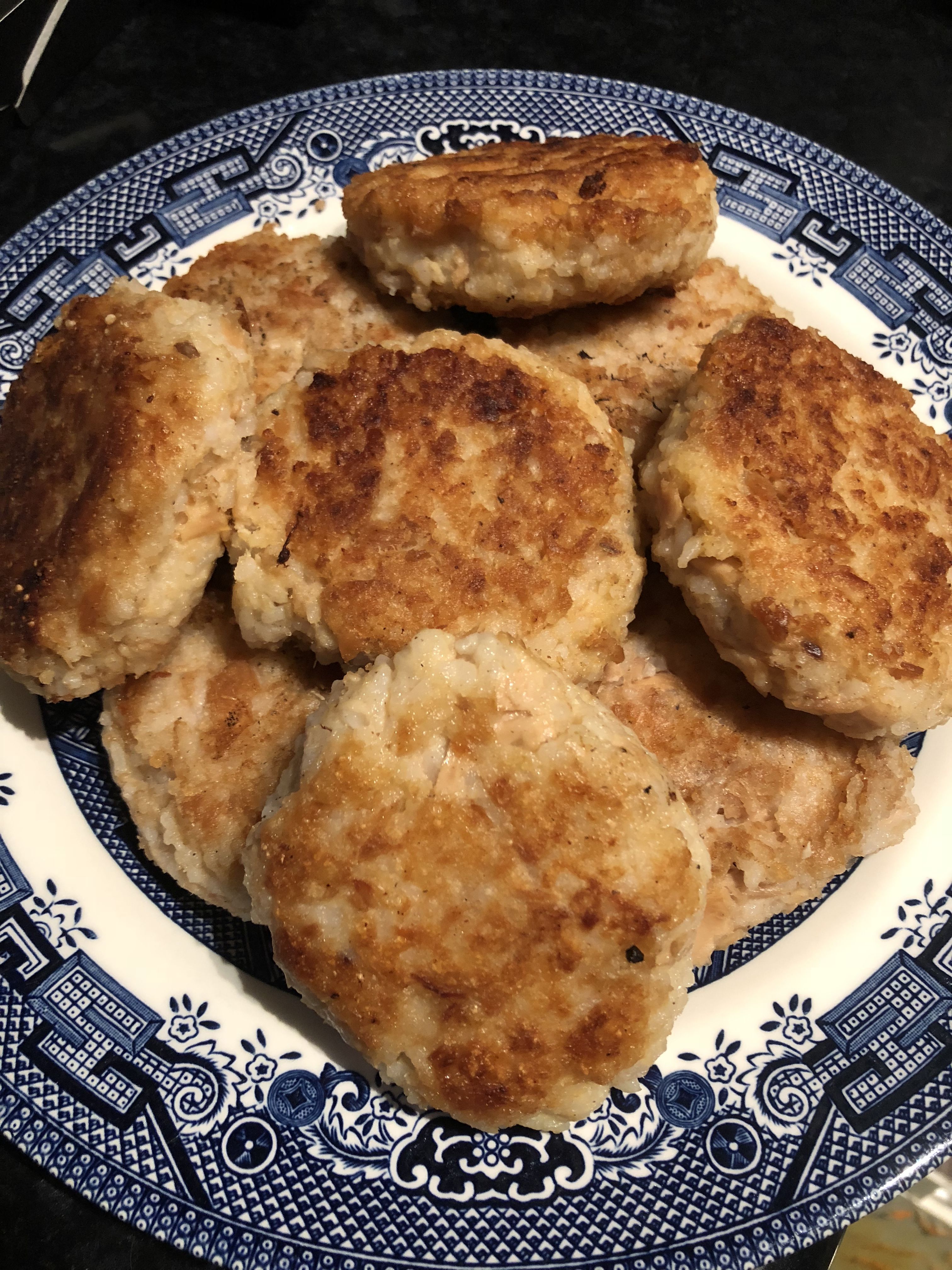 Tuna rice patties with a cheese surprise | bunch