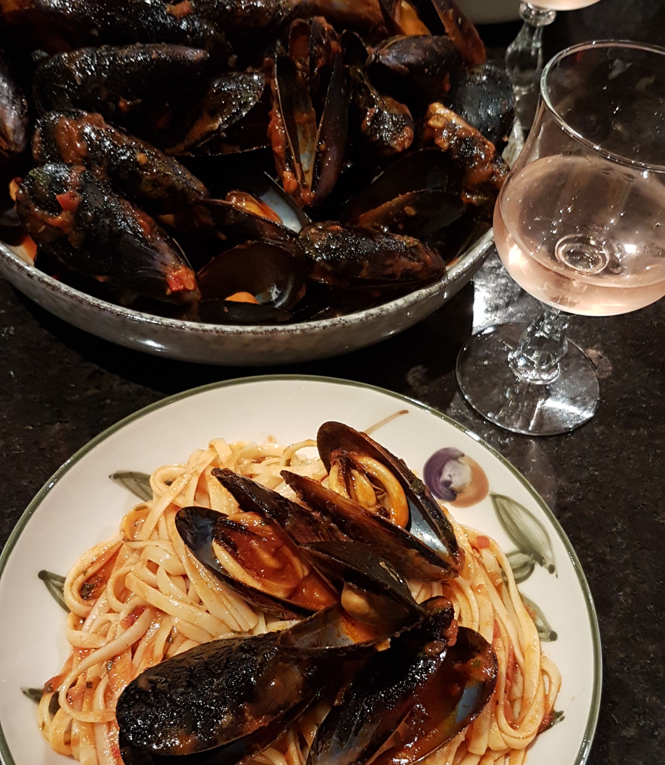 Mussels in spicy sugo | bunch