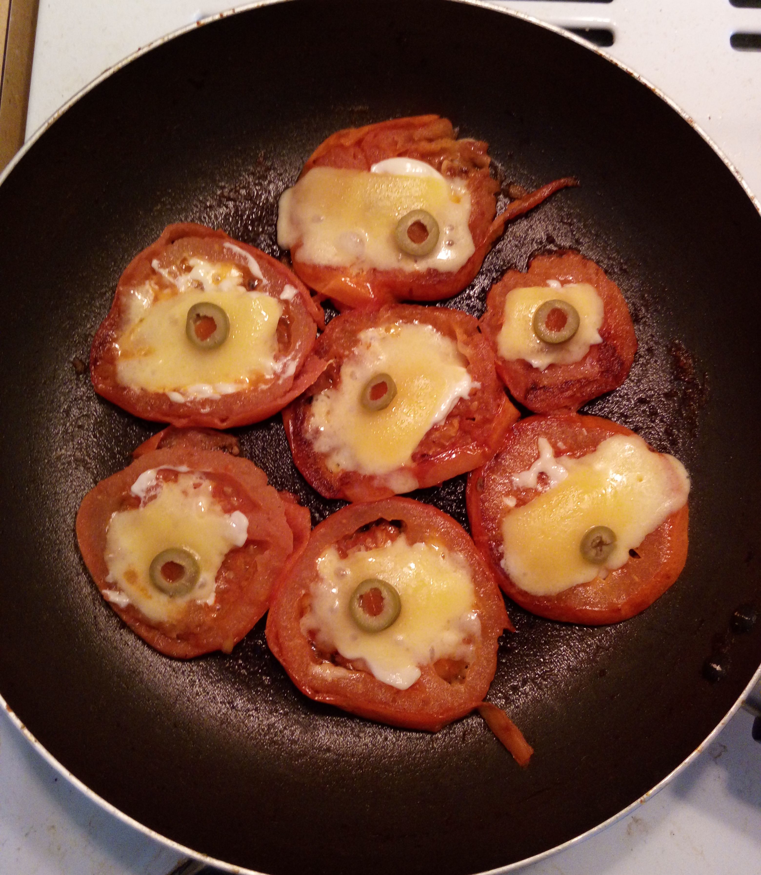 Hot tomato snack | bunch