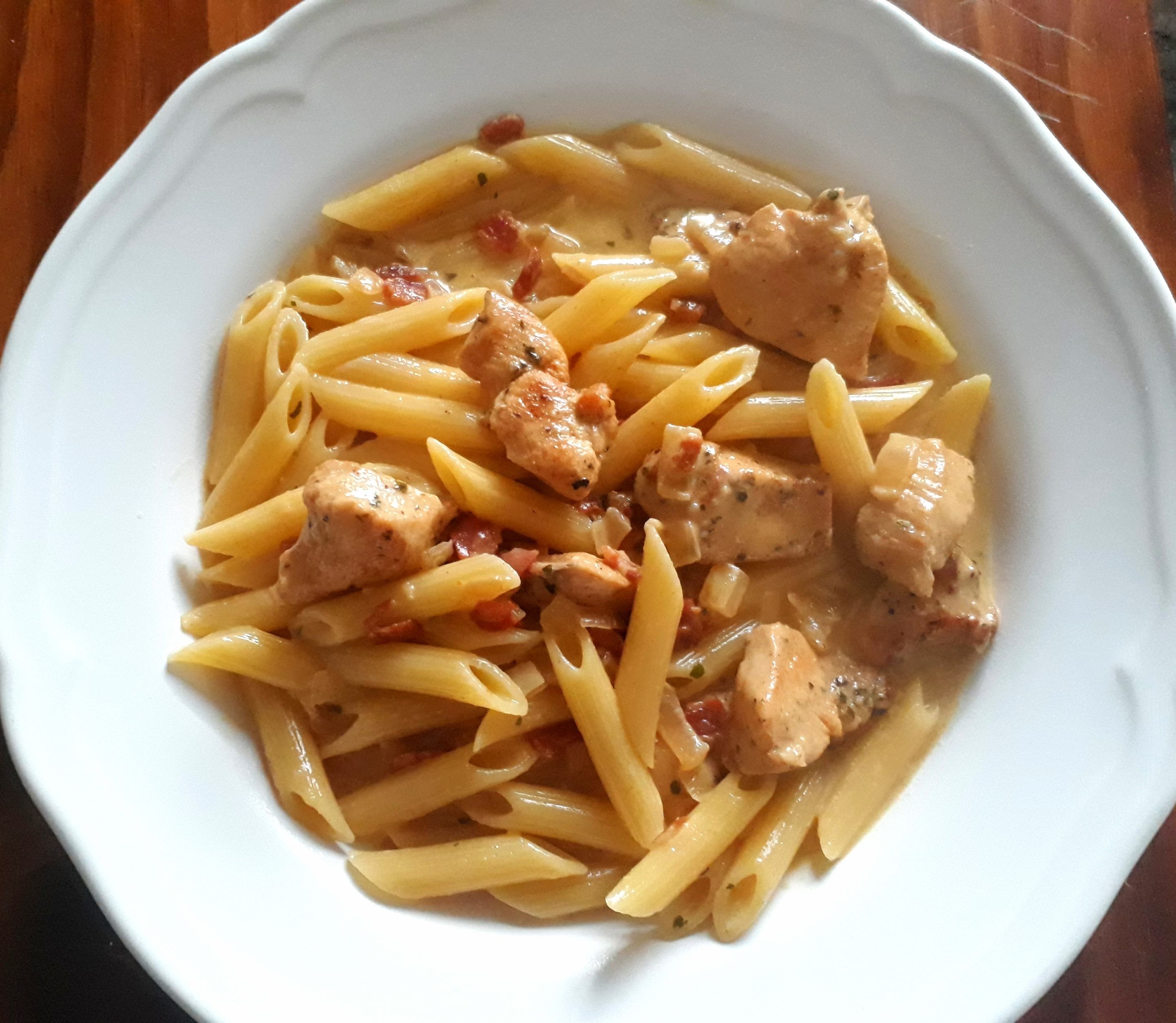 Creamy Chicken and Bacon Penne Pasta | bunch