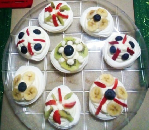 Mini Pavlova Ideas! | bunch