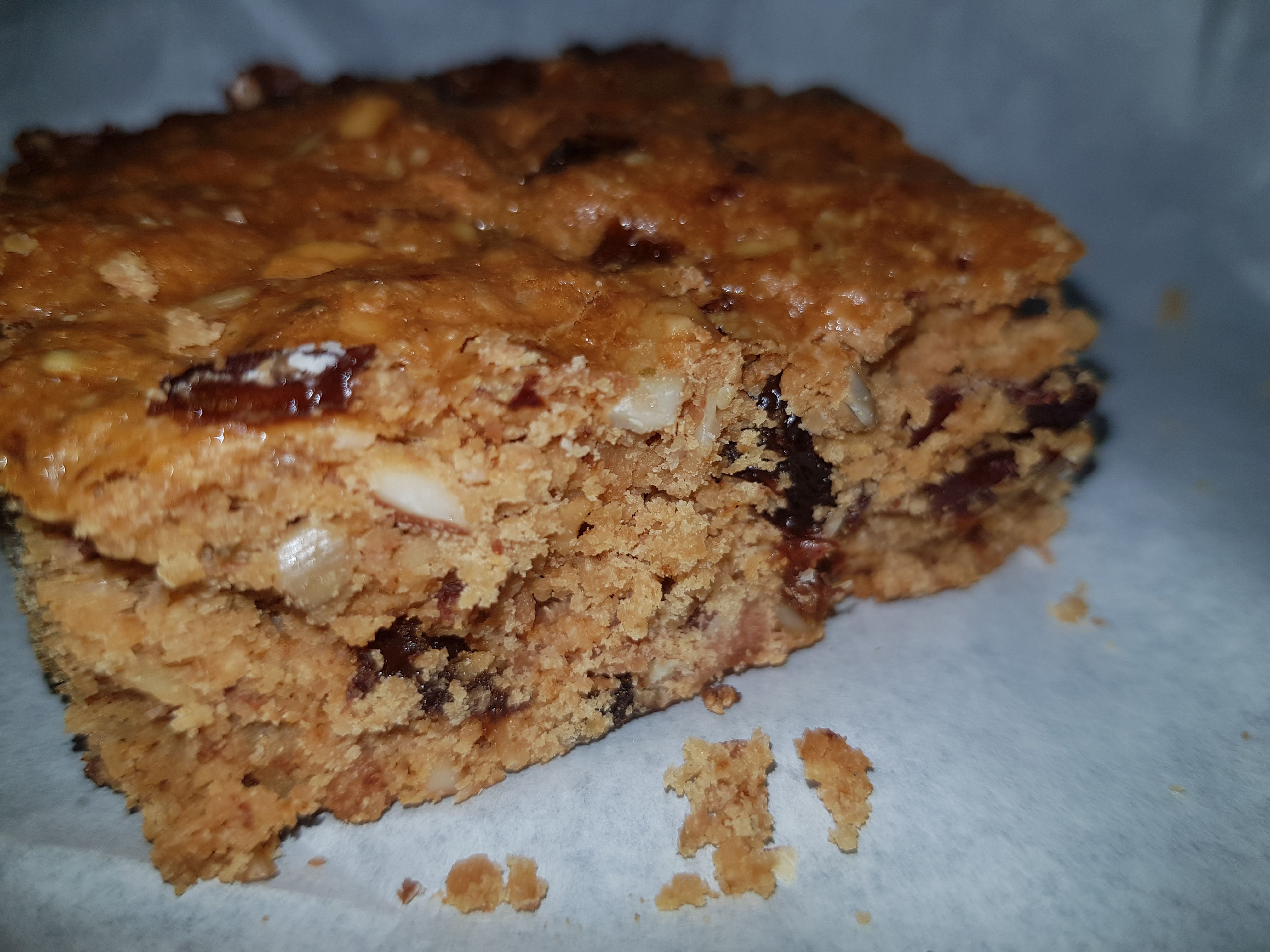 Nutty oat bars | bunch