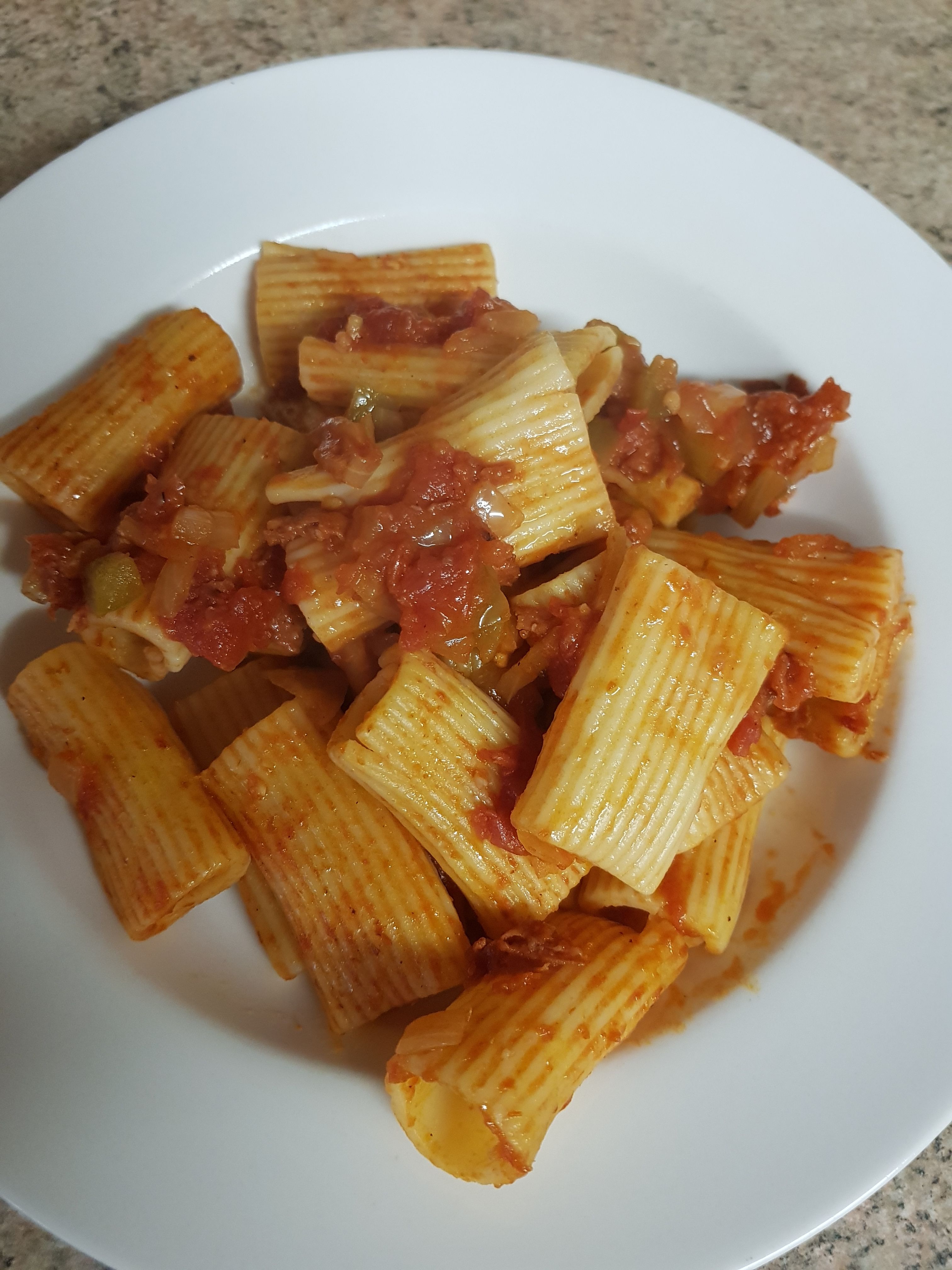 Salami pasta | bunch