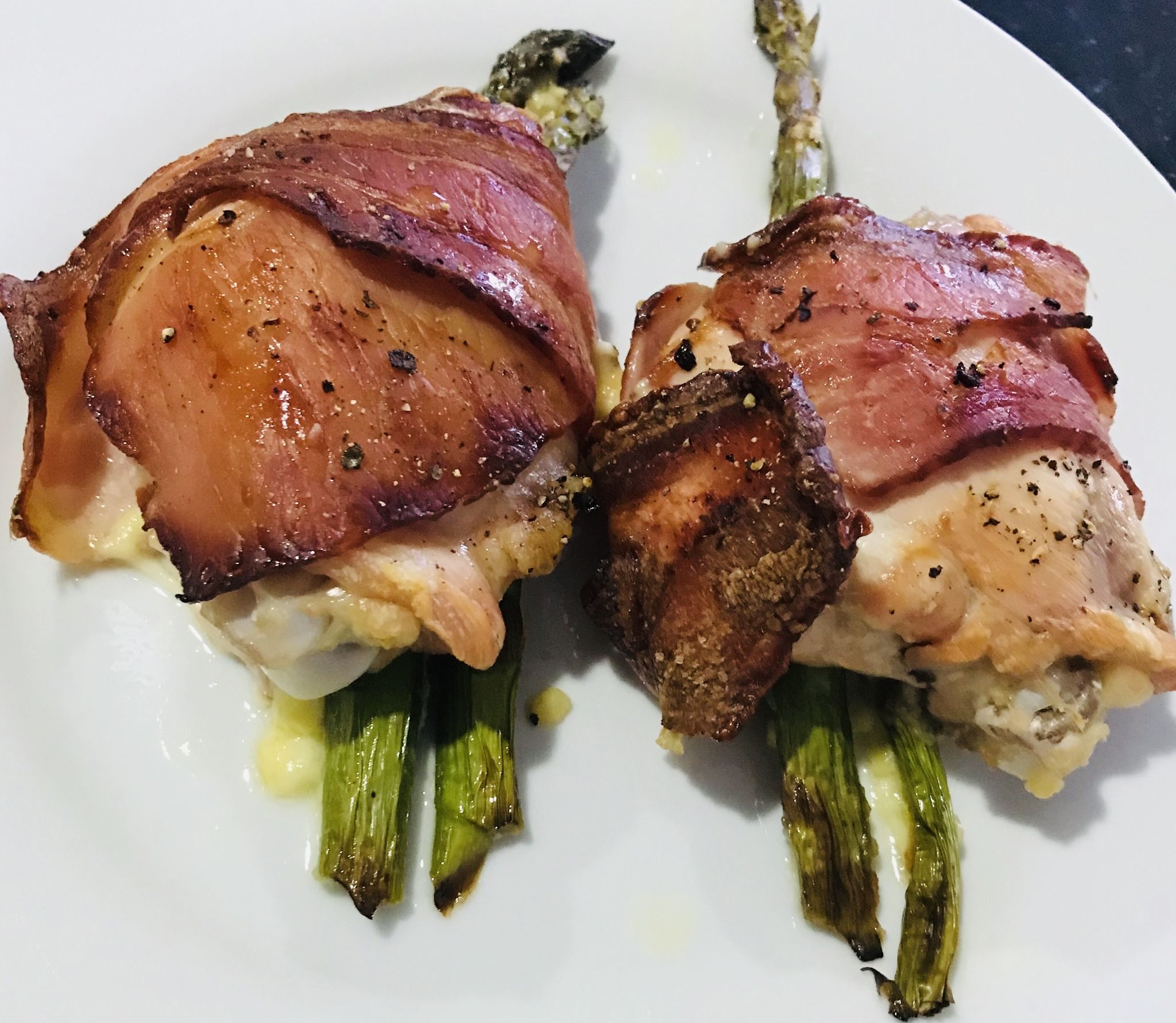 Bacon, asparagus and camembert stuffed chicken | bunch