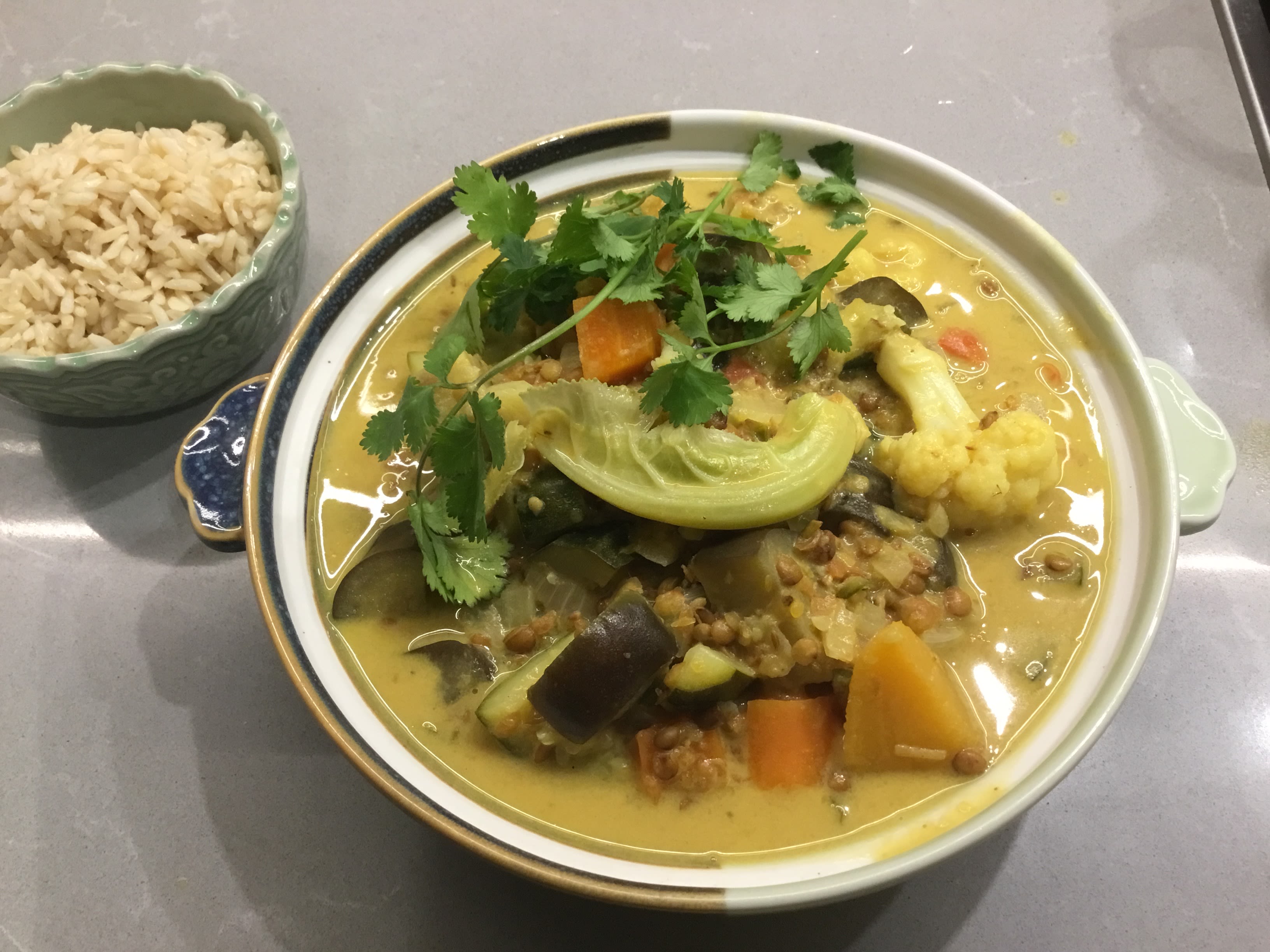 Mixed vegetable and lentil curry | bunch