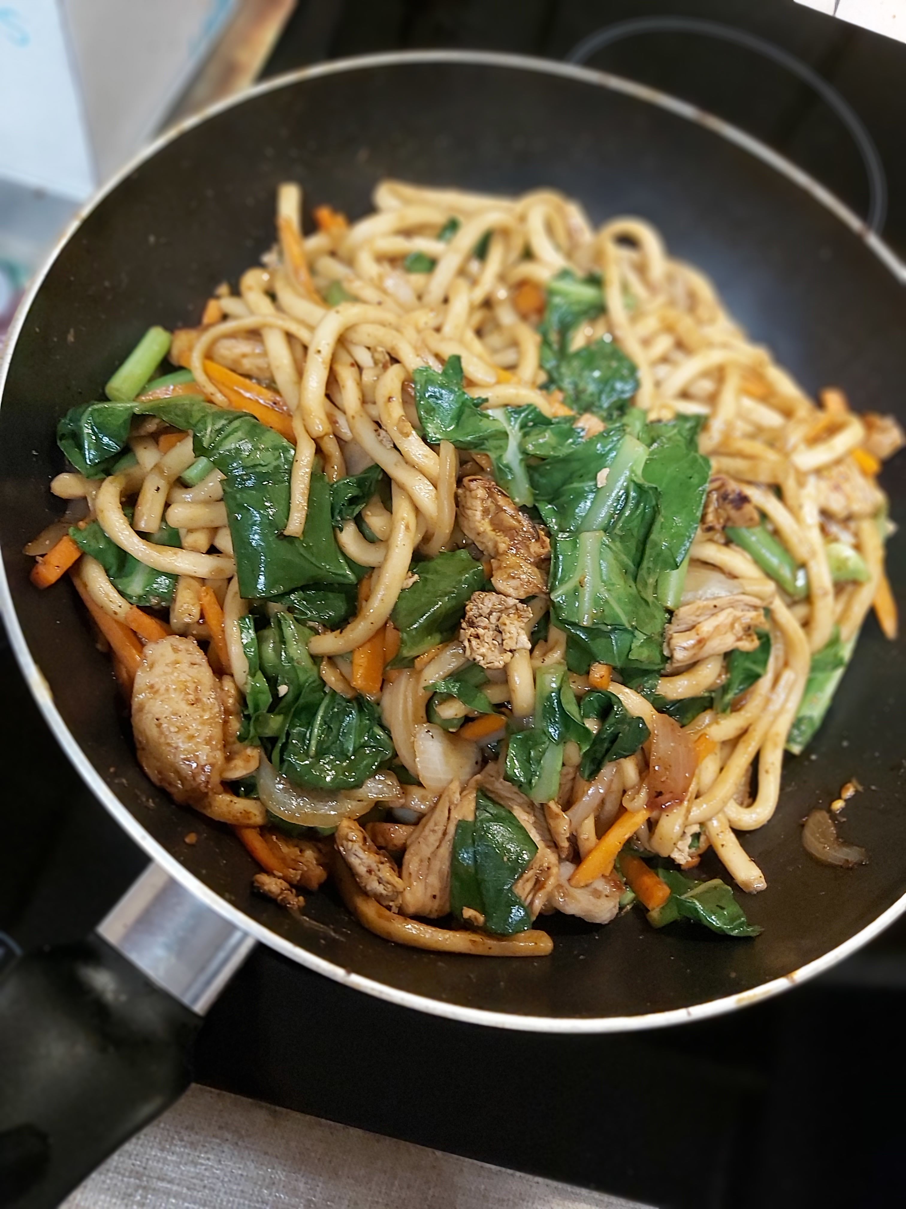 Spicy Stir Fry Hokien Mee (Mee Goreng) | bunch