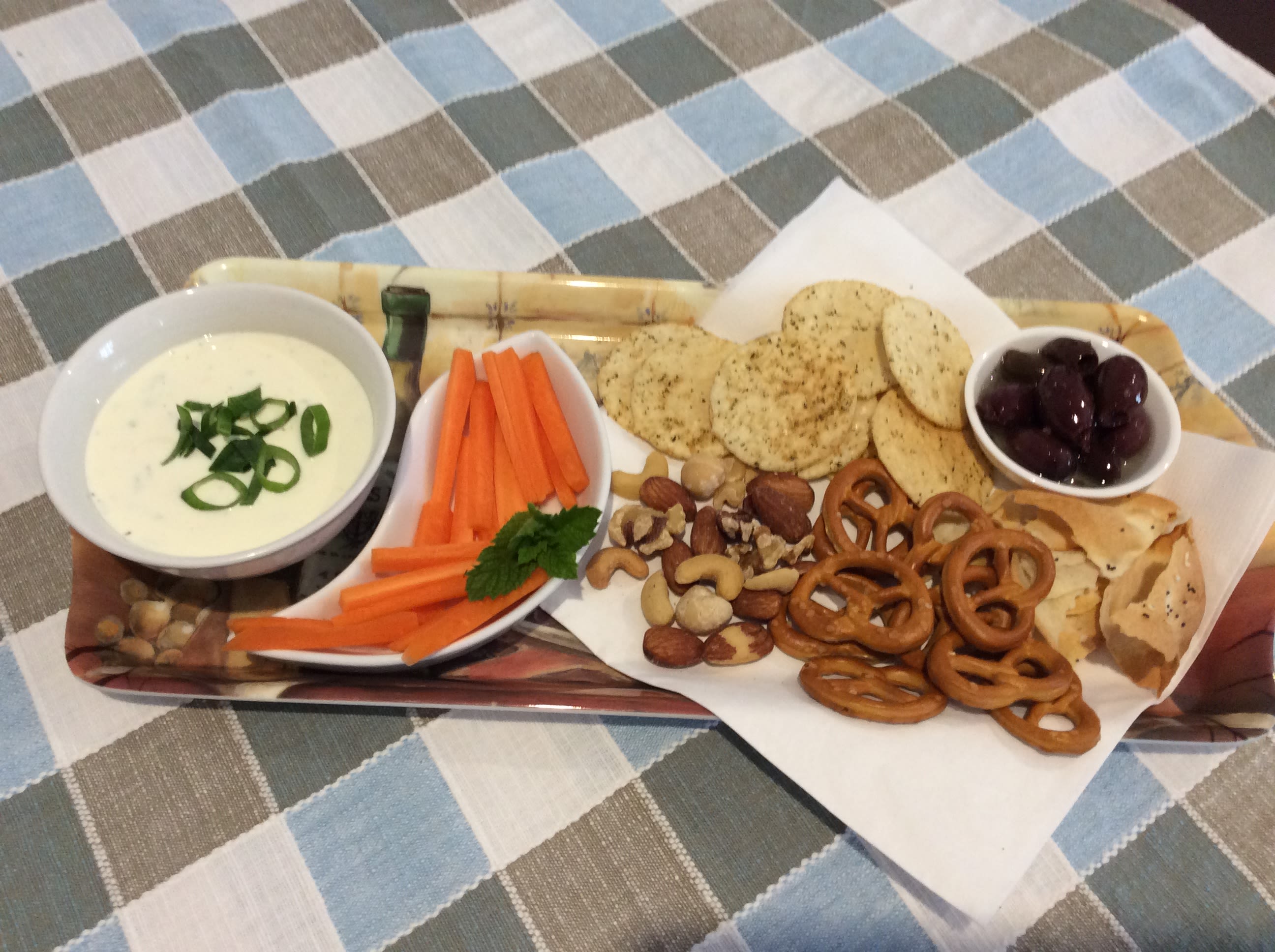 Savoury Tzatiki Lite Plate | bunch