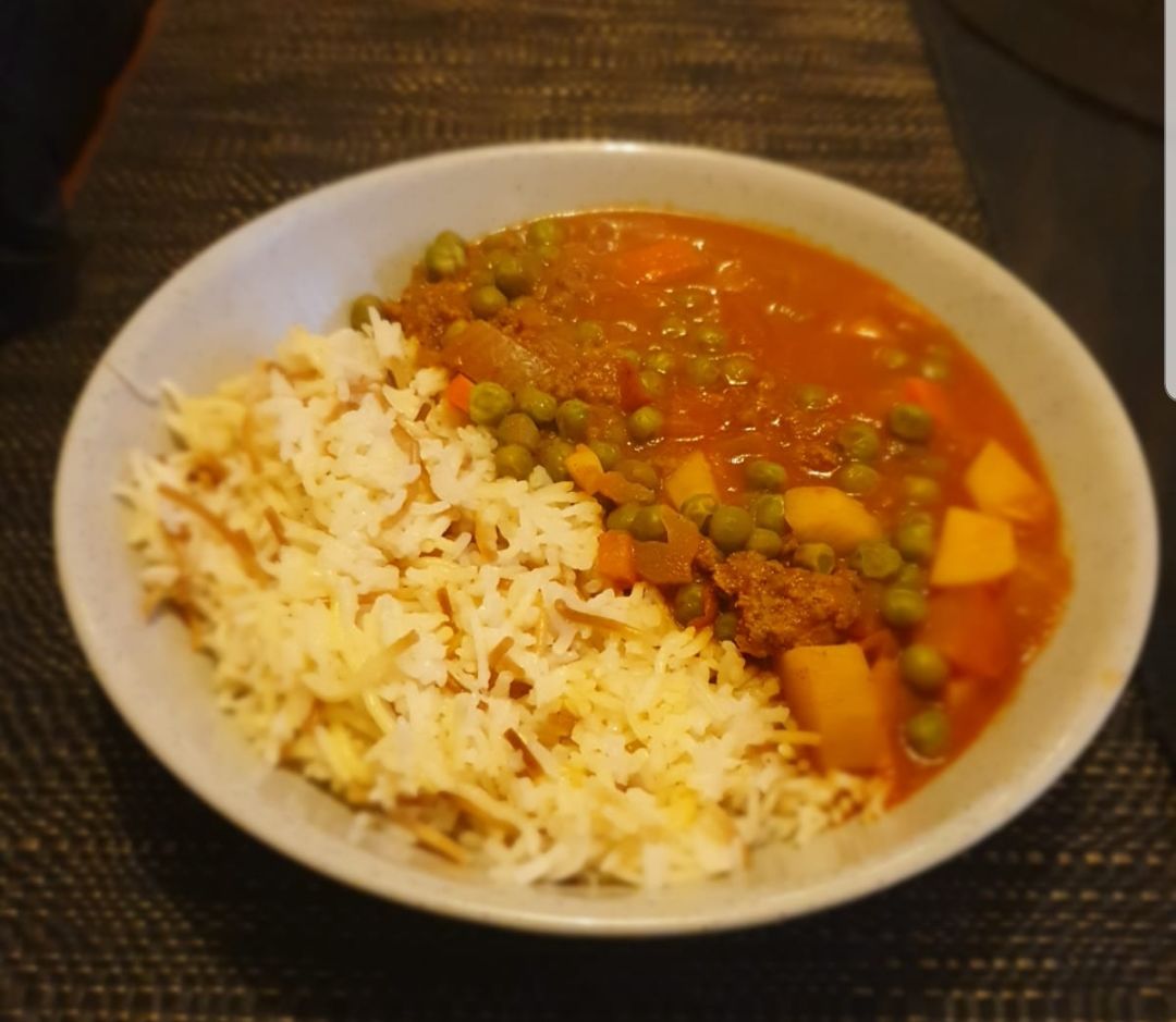 Bezela Wa rizz (Lebanese meat & pea stew with rice) | bunch