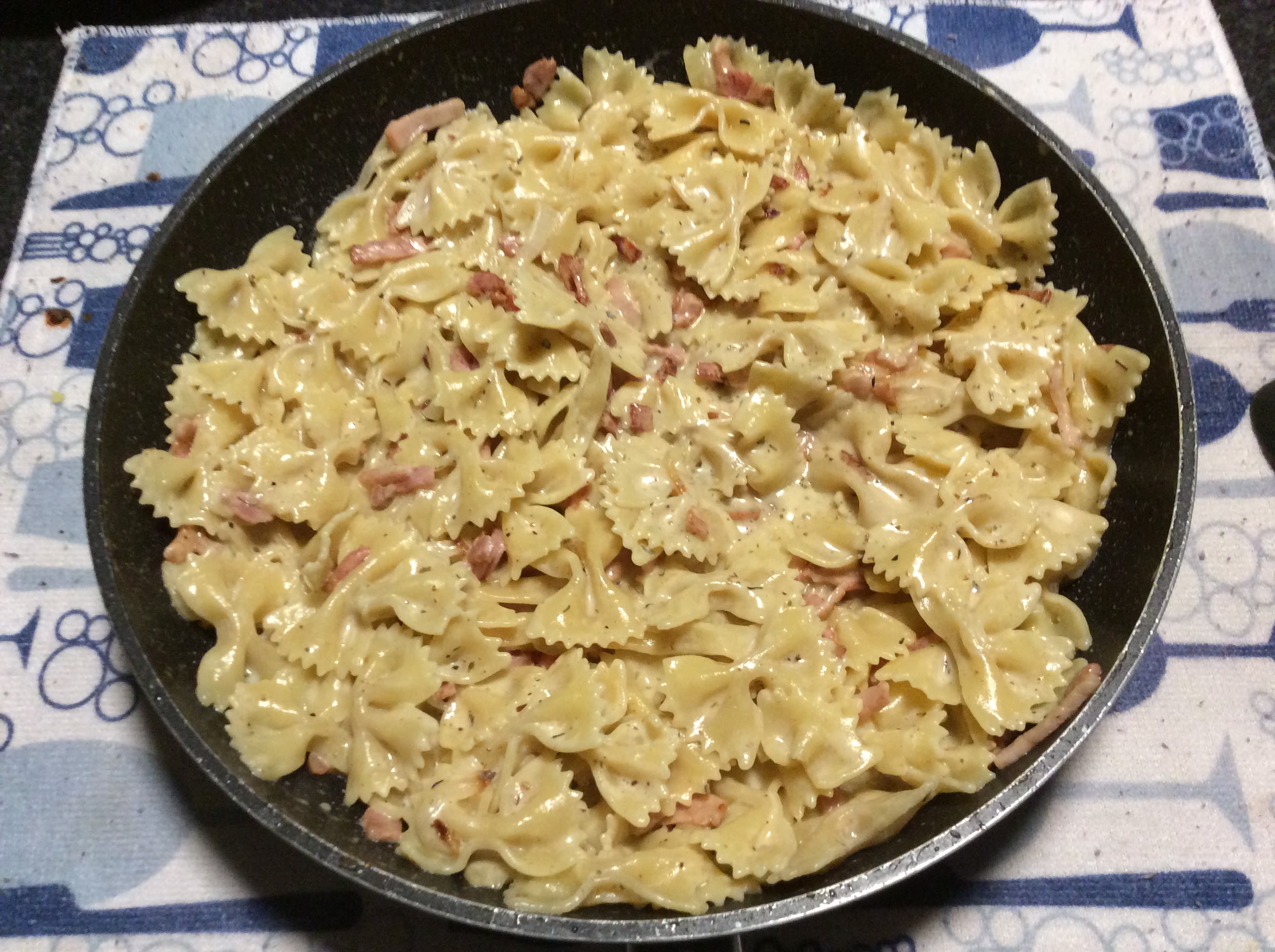 Creamy bacon butterflies pasta | bunch