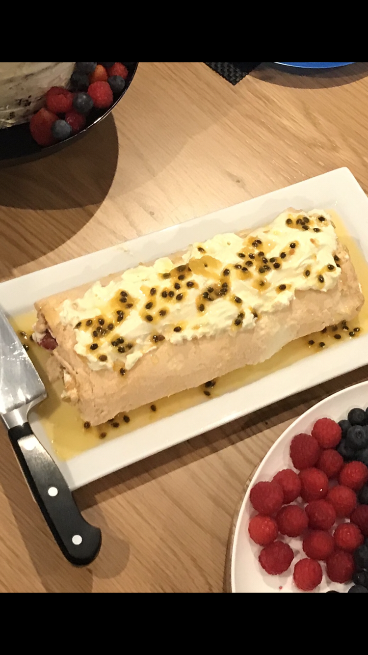 Pavlova Roll | bunch