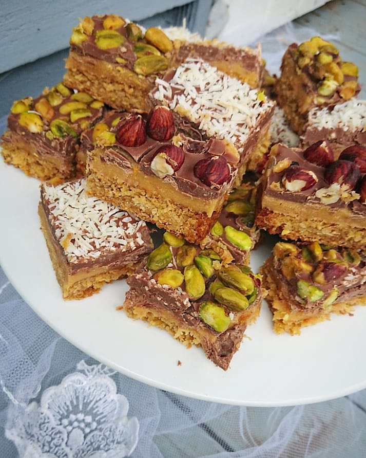 Gluten free chocolate caramel slice | bunch