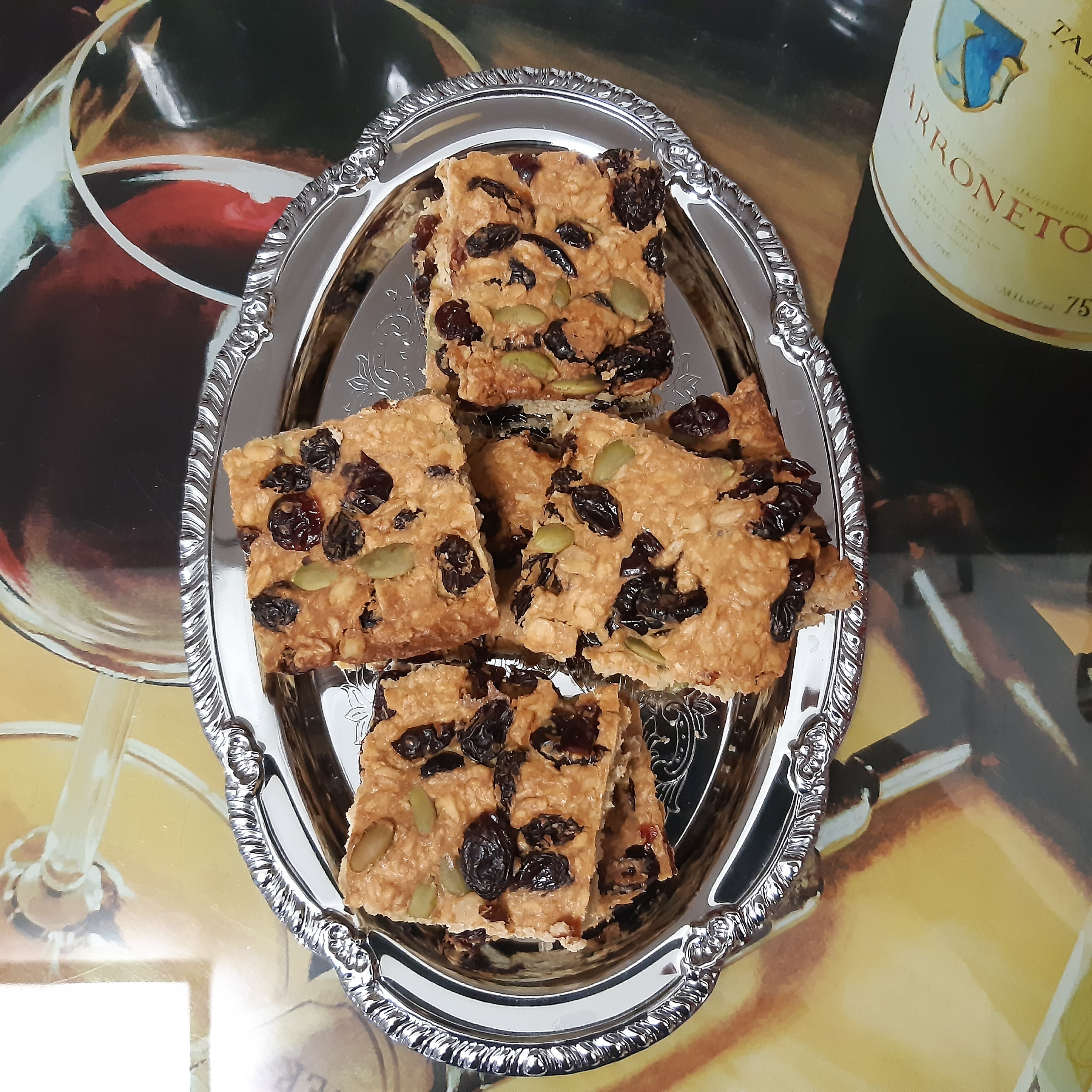 Mixed fruit & oat slice | bunch