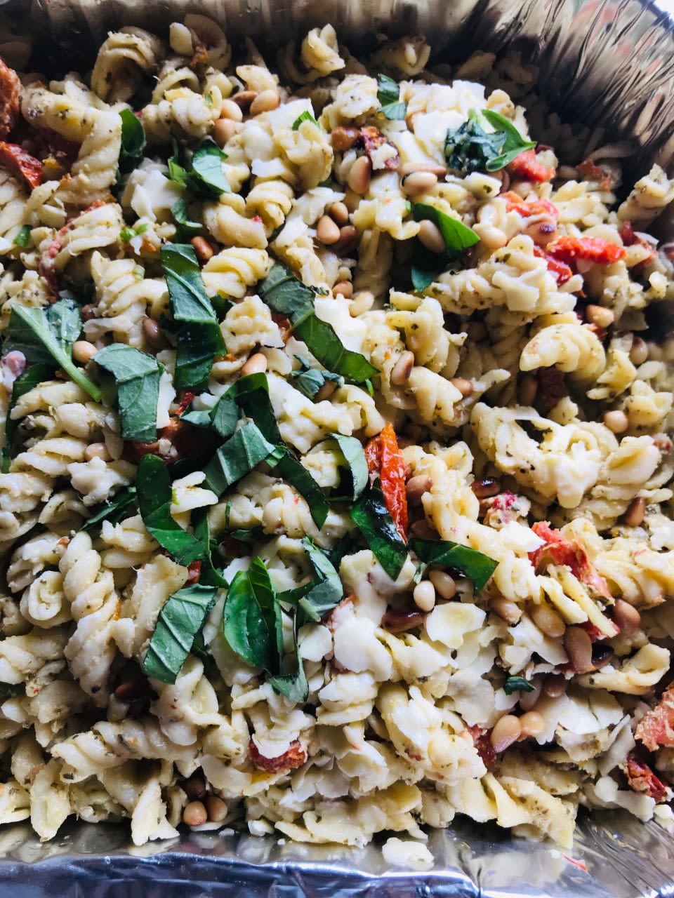Creamy & Nutty Pesto Pasta Salad | bunch
