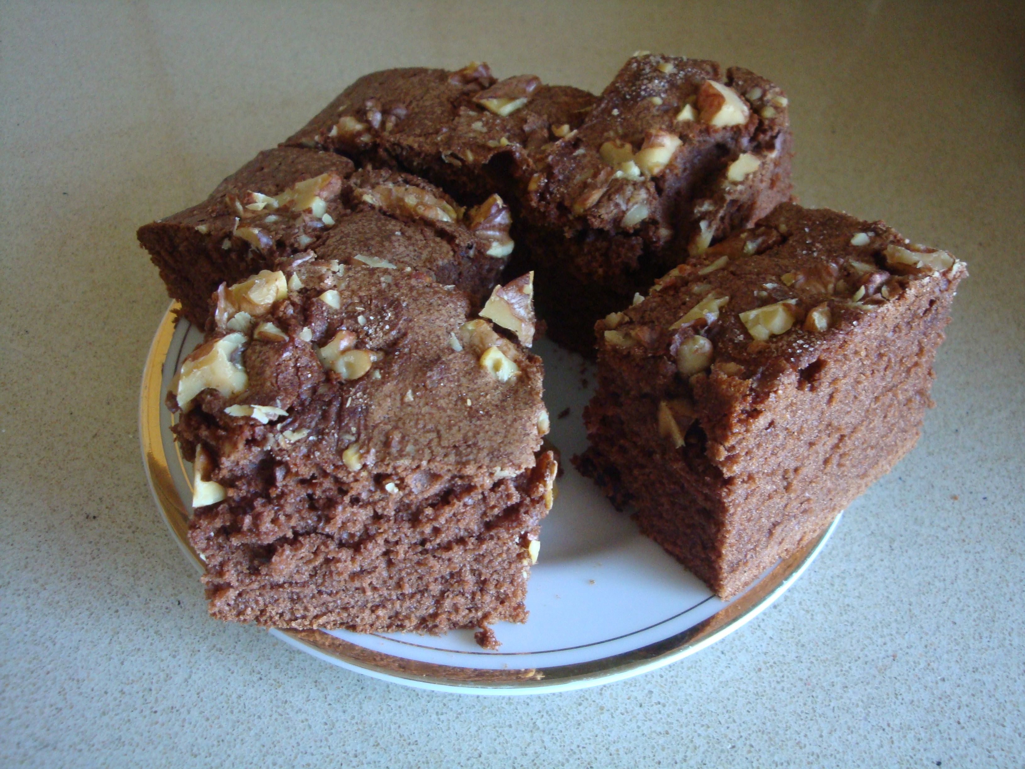 Chocolate and Sultana Cake | bunch
