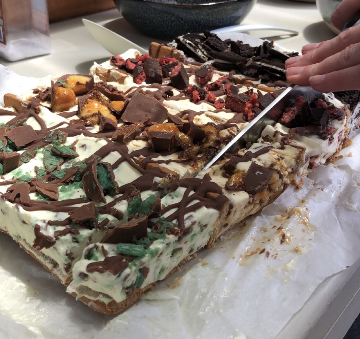 4 flavoured ice-cream slice | bunch