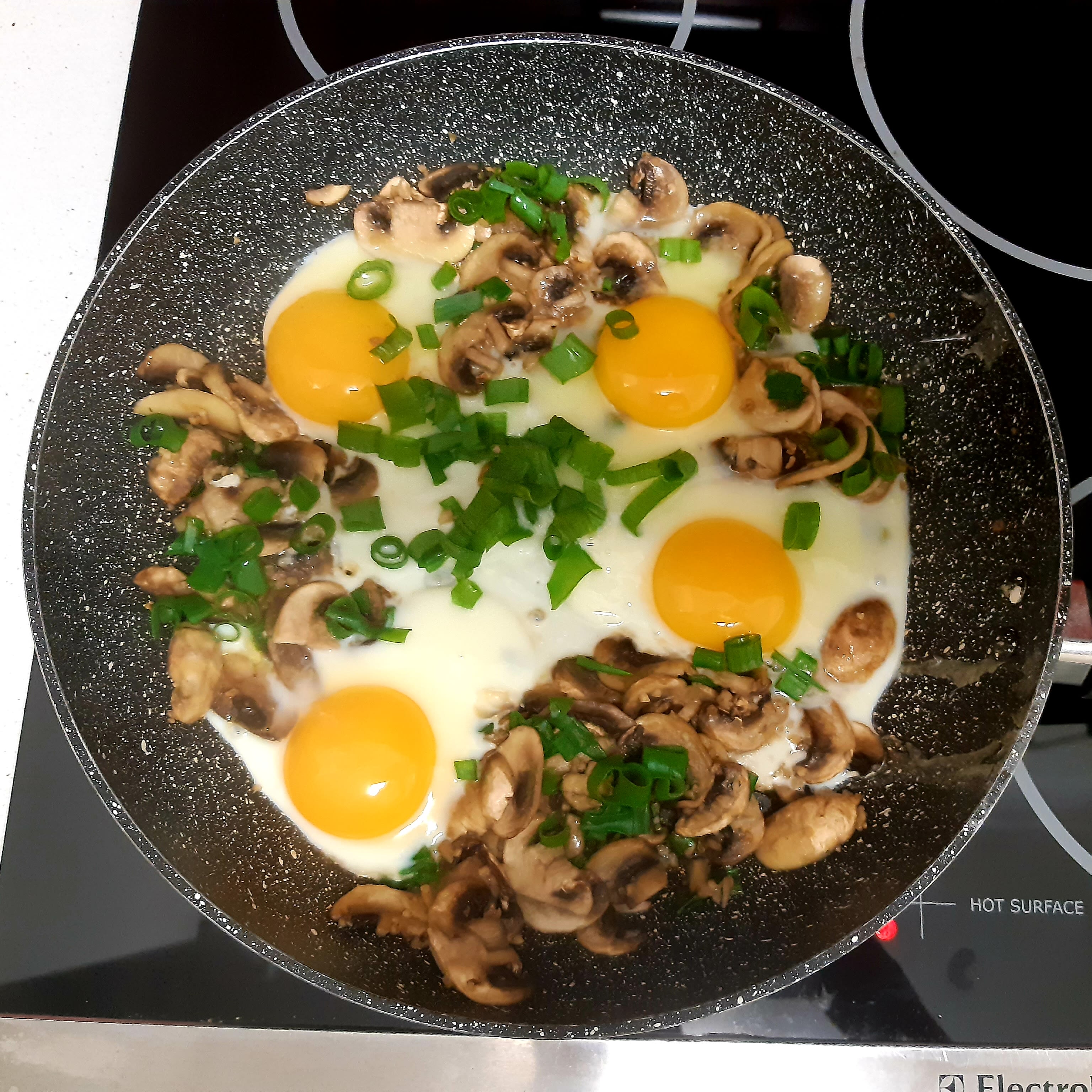 One Pan Mushroom Breakfast | bunch