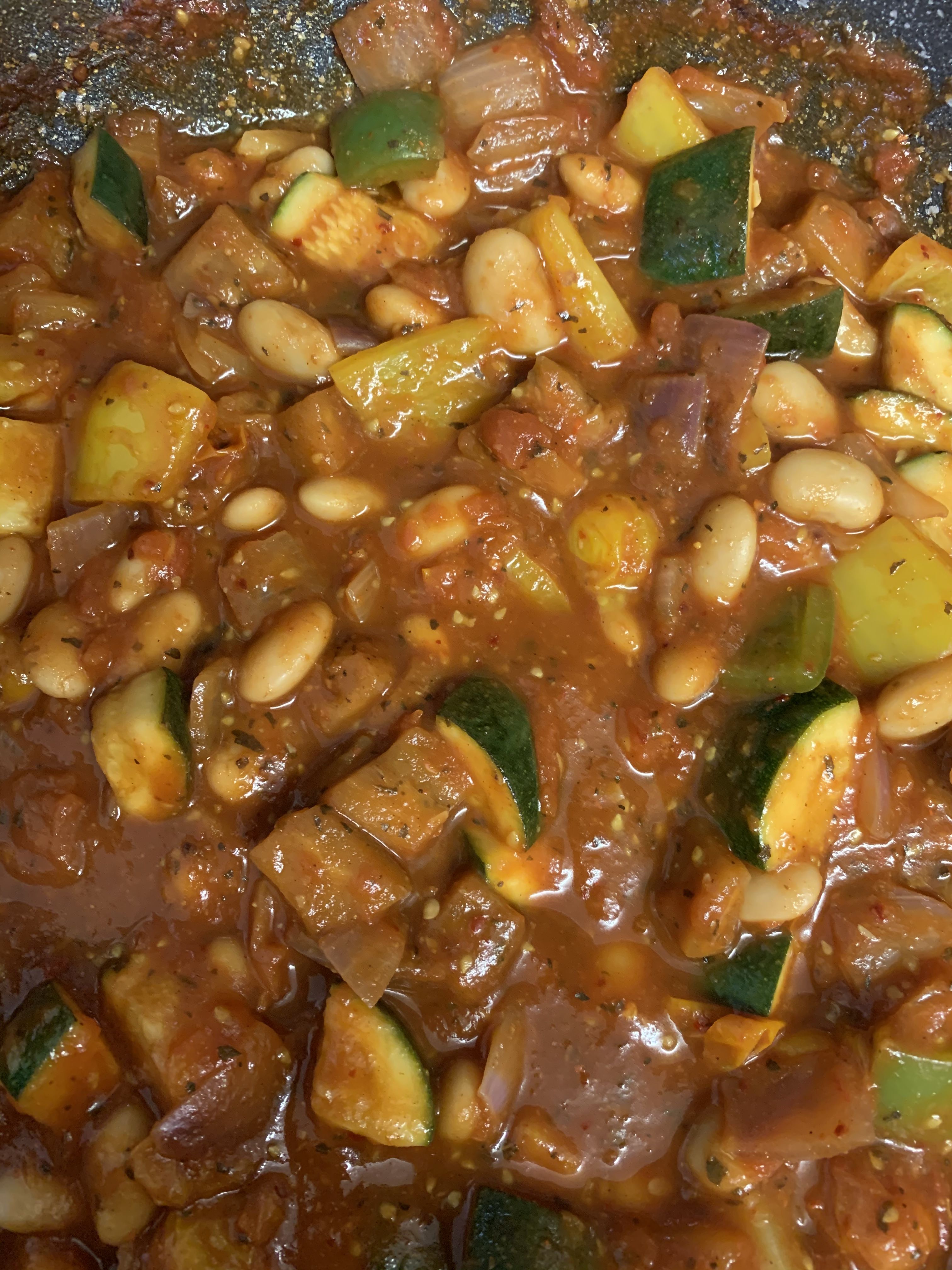 Ratatouille and Cannalini Bean Hot Pot- low cal | bunch